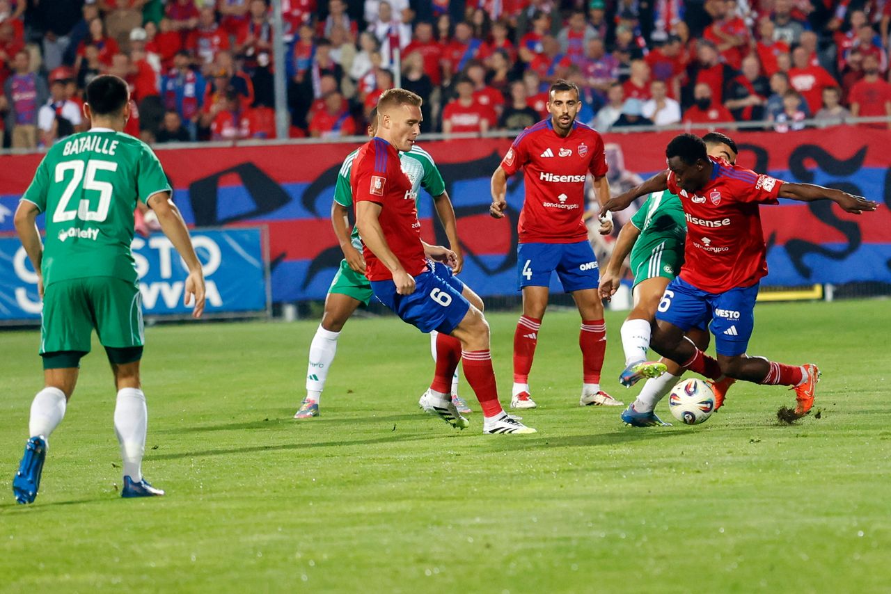 Koszmarny wieczór w Częstochowie. Raków pod ścianą