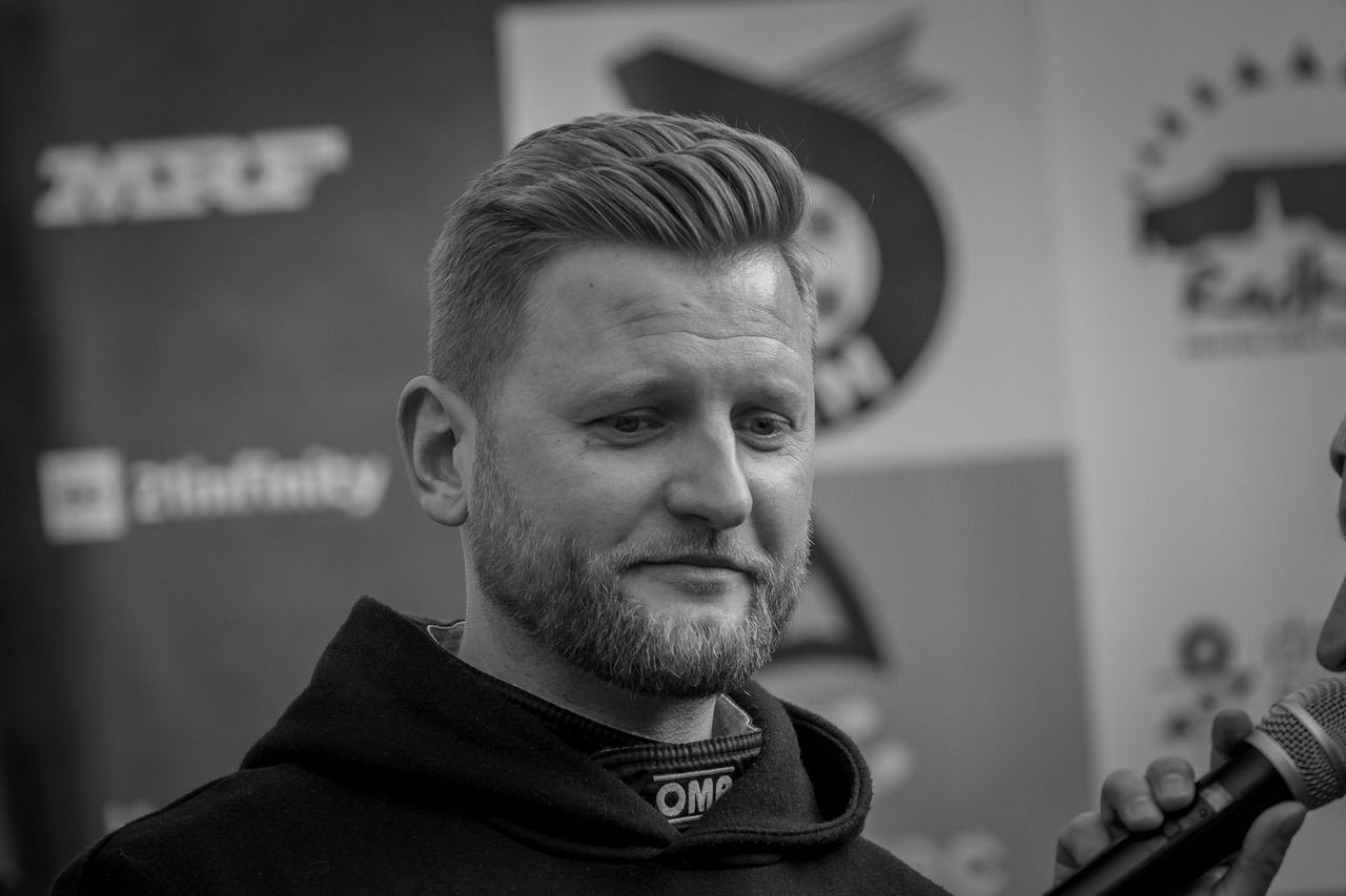 Artur Sękowski nie żyje. Tłumy na miejscu wypadku. Poruszające sceny