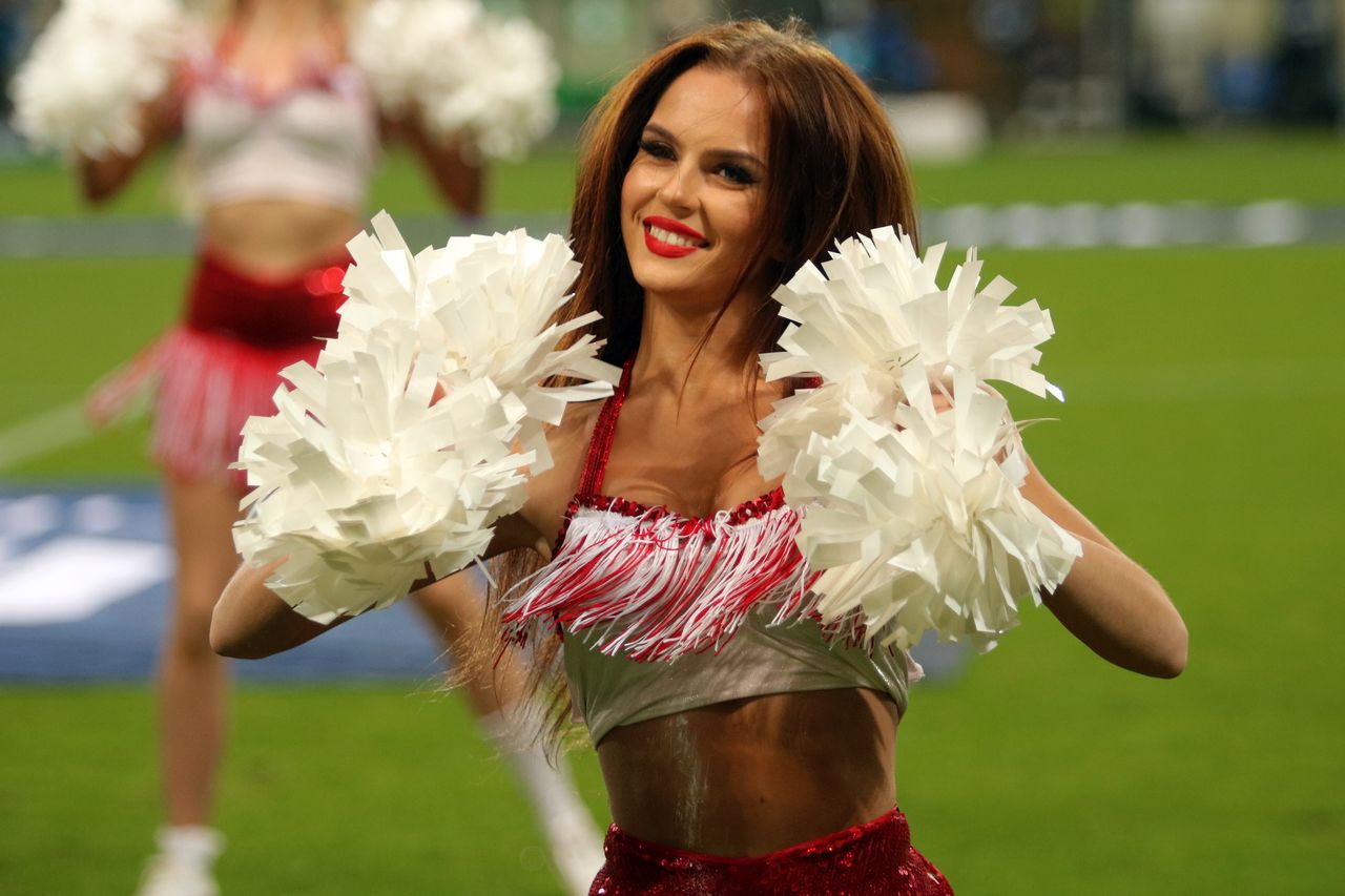 Cheer Angels Cheerleading Academy na meczu Legia Warszawa - Górnik ...