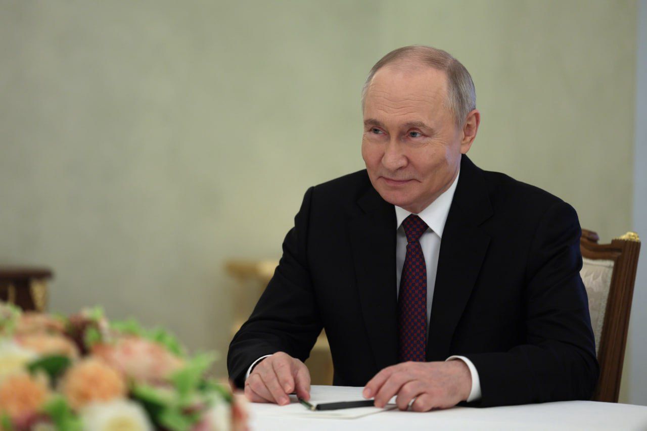 Overnight reports: Serbian patriarch meets Putin as Vucic invited to Moscow