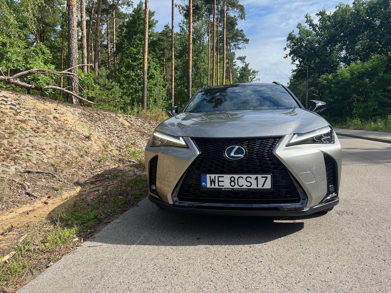 Lexus UX 2024: Subtle facelift with powerful hybrid upgrade