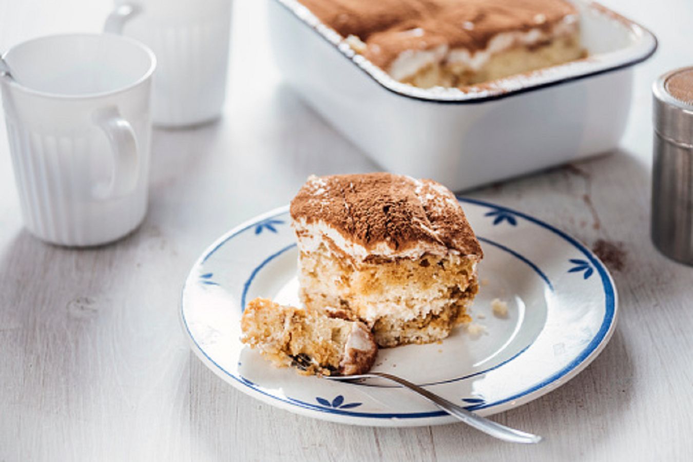 Whip up a no-bake 3-bit cake. Caramel, cream, and quick assembly lovers ...