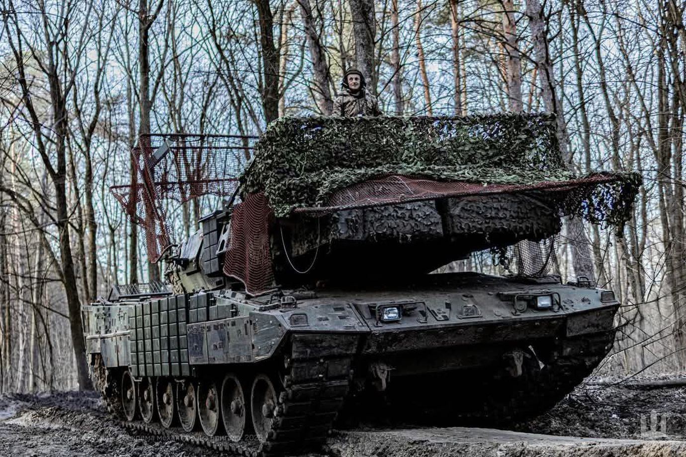 Leopard tanks power Ukrainian defenses with speed and strength