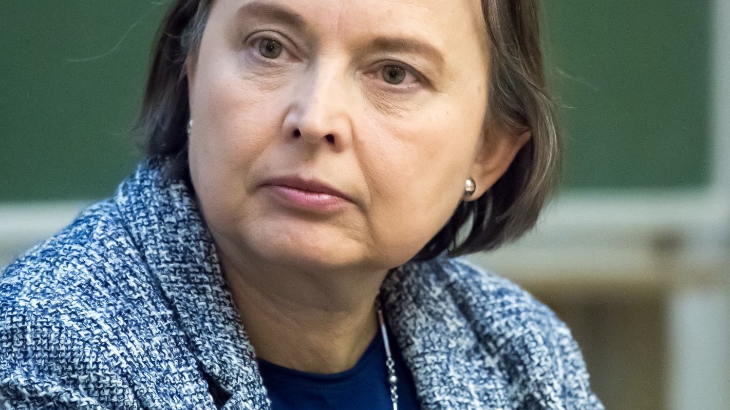 "To dobry moment na zmiany w prawie oświatowym". Katarzyna Hall o ...