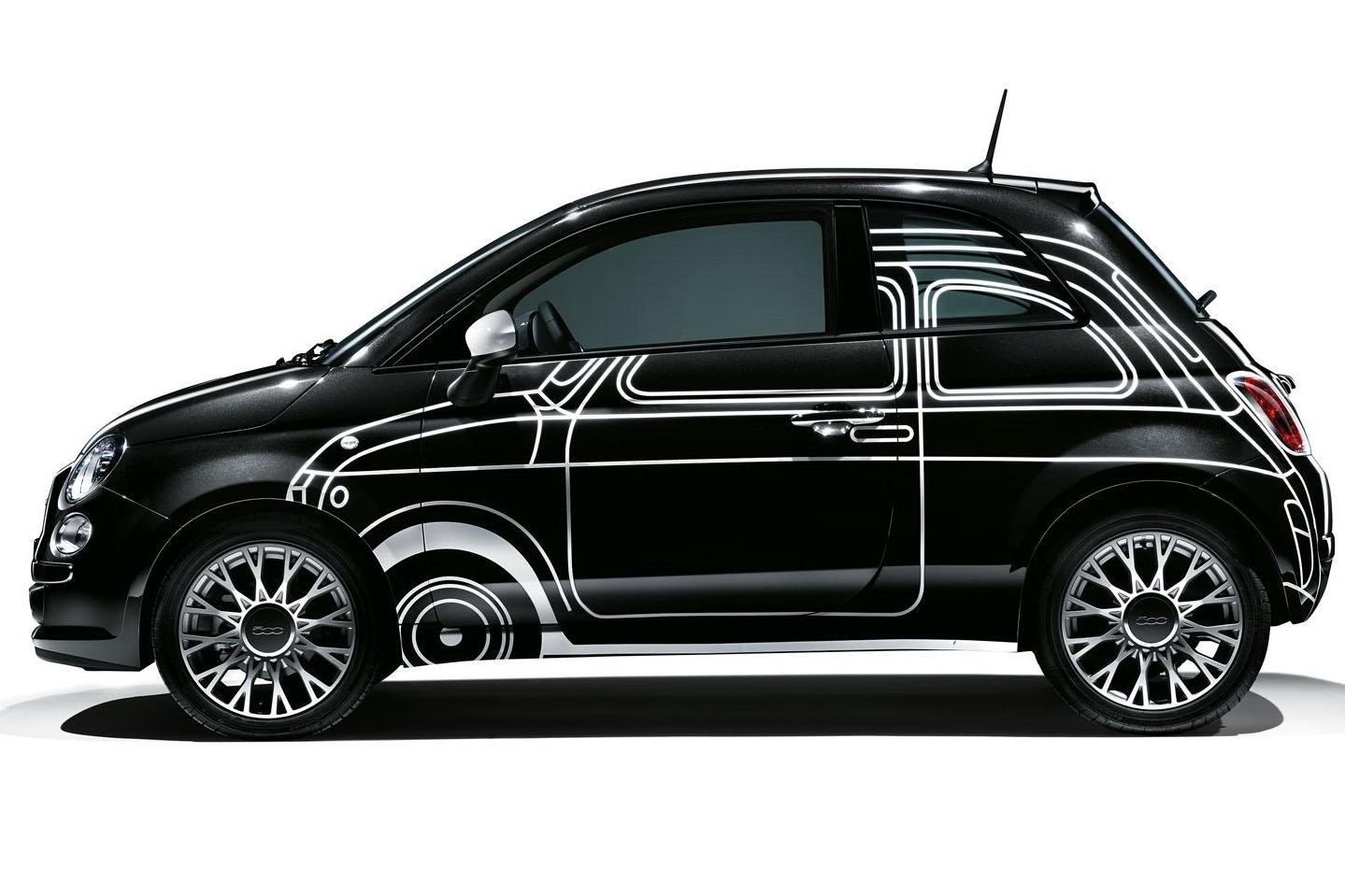 stary-fiat-500-na-nowym-fiacie-500