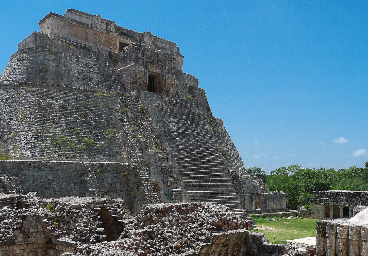 Ancient Mexican pyramid suffers collapse amid torrential rains