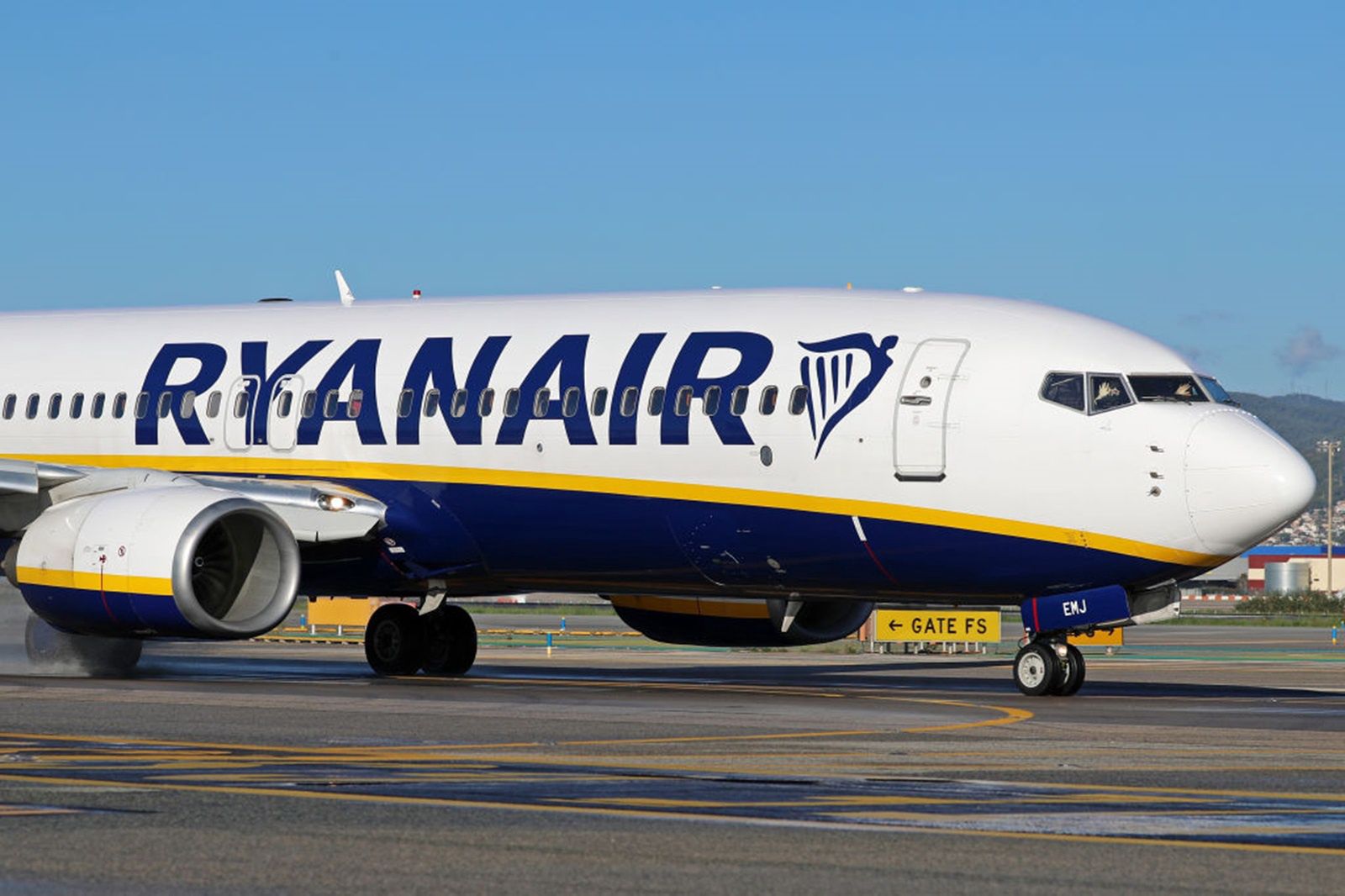 Ryanair cheers as disruptive passenger faces justice in Athens