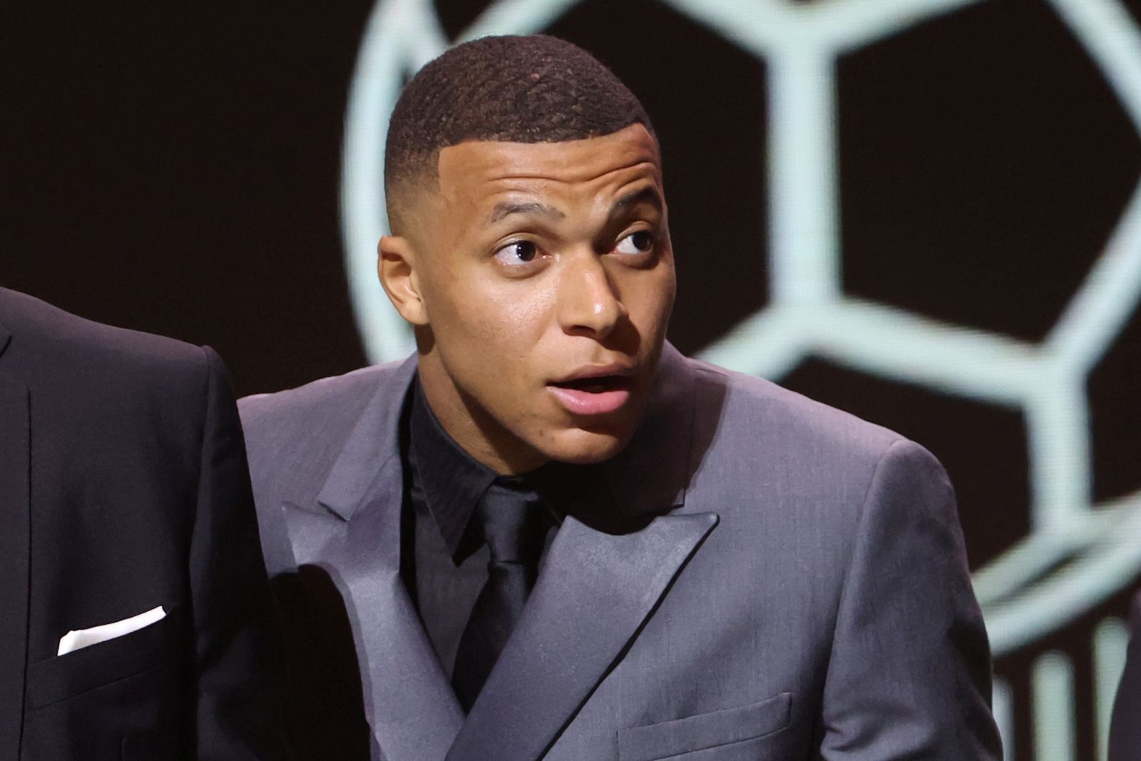 PSG coach Luis Enrique monitoring stars' nights out and social media to ...