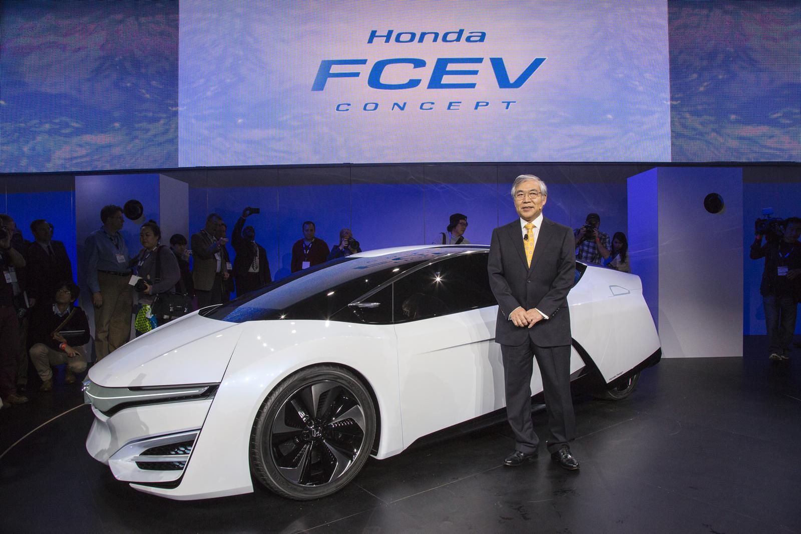 Honda FCEV Concept zaprezentowana w Los Angeles
