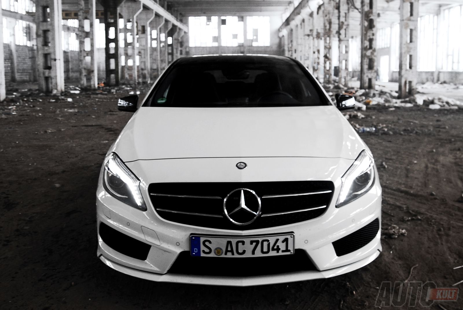 Mercedes klasy X powstanie na bazie Renault Clio?