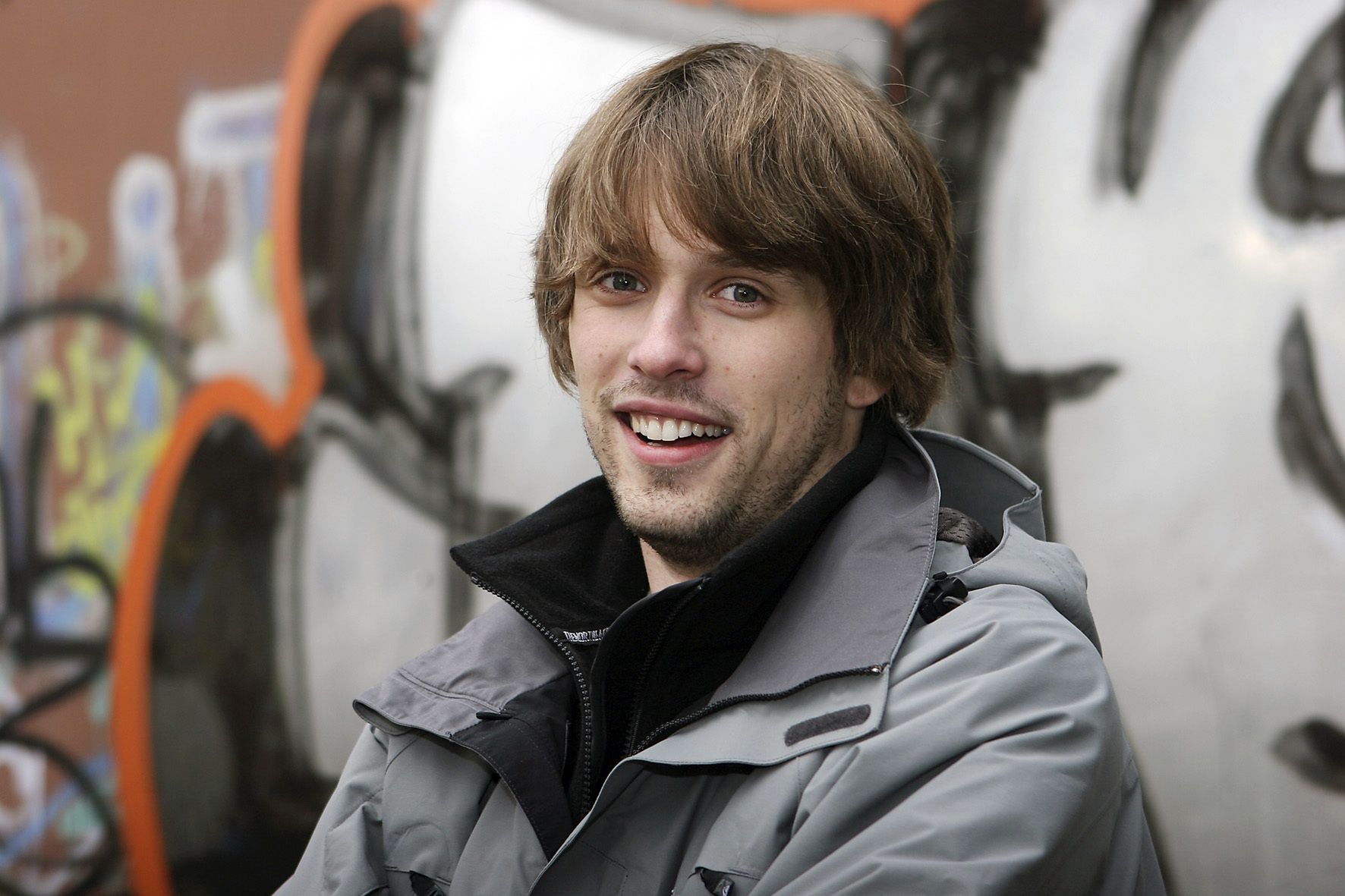 Od ekranowego amanta do zakonnika. Jakub Strzelecki zamienił aktorstwo ...