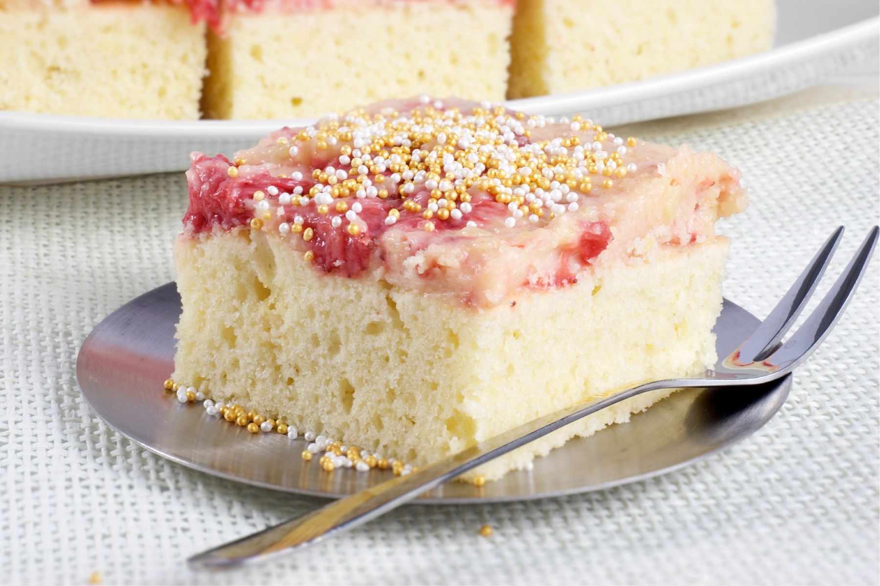 Easy strawberry cheesecake: A quick protein-packed delight