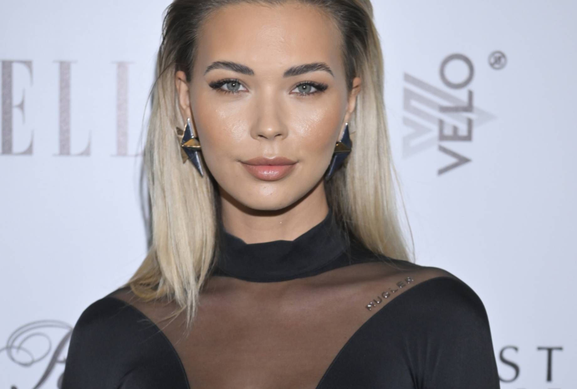 Sandra Kubicka w mini na wielkiej gali. Odważnie