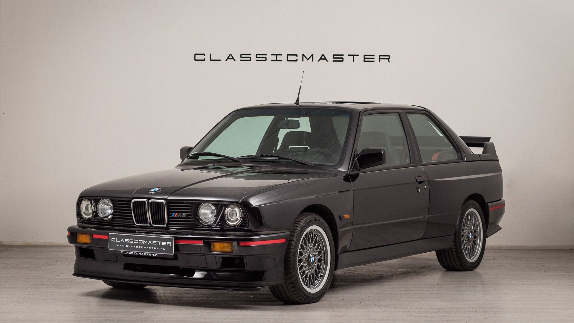 Unikatowe BMW E30 M3 Sport Evolution na sprzedaż – mówią, że dusza jest ...