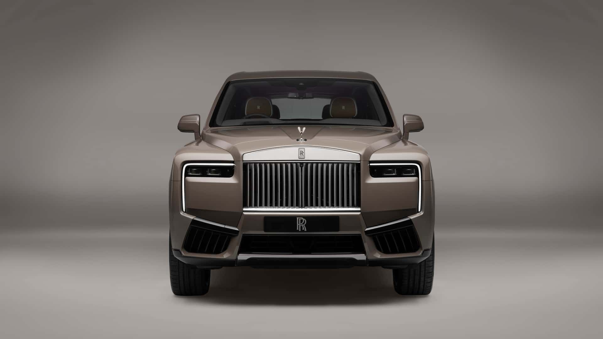 Rolls-Royce Cullinan debuts daring facelift with a modern twist