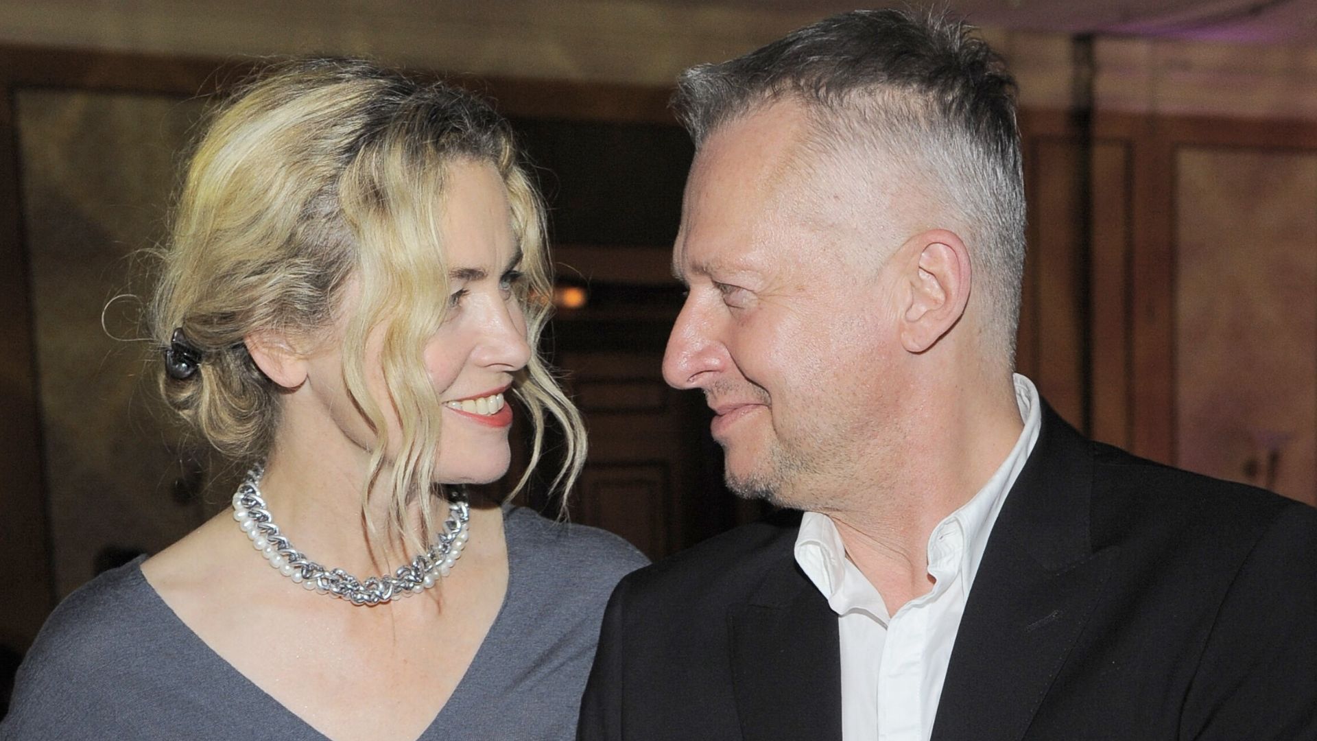 Linda i Popiel związali się w atmosferze skandalu. Jej mąż zgodził się ...