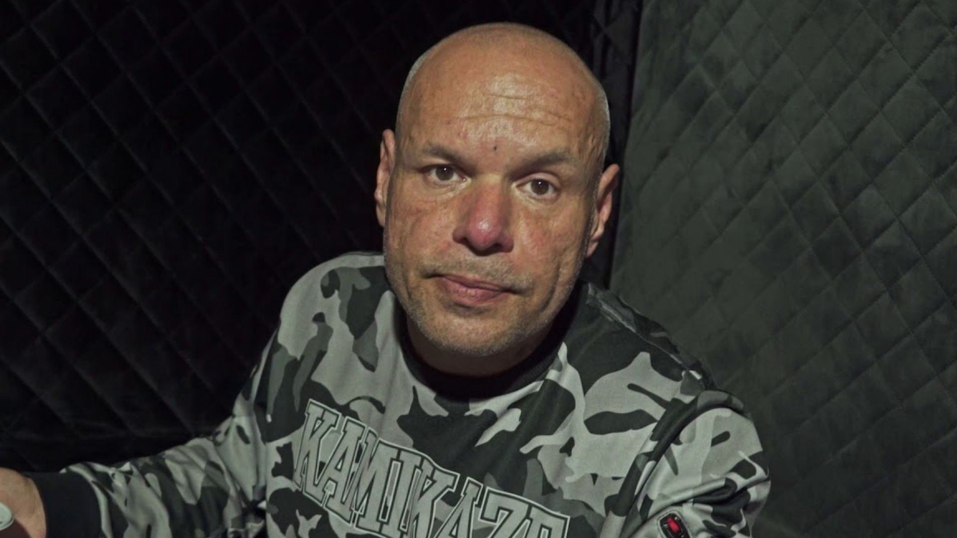 Raper Fazi przestrzegł widzów TVP przed jedną rzeczą. "To was zmiecie z ...