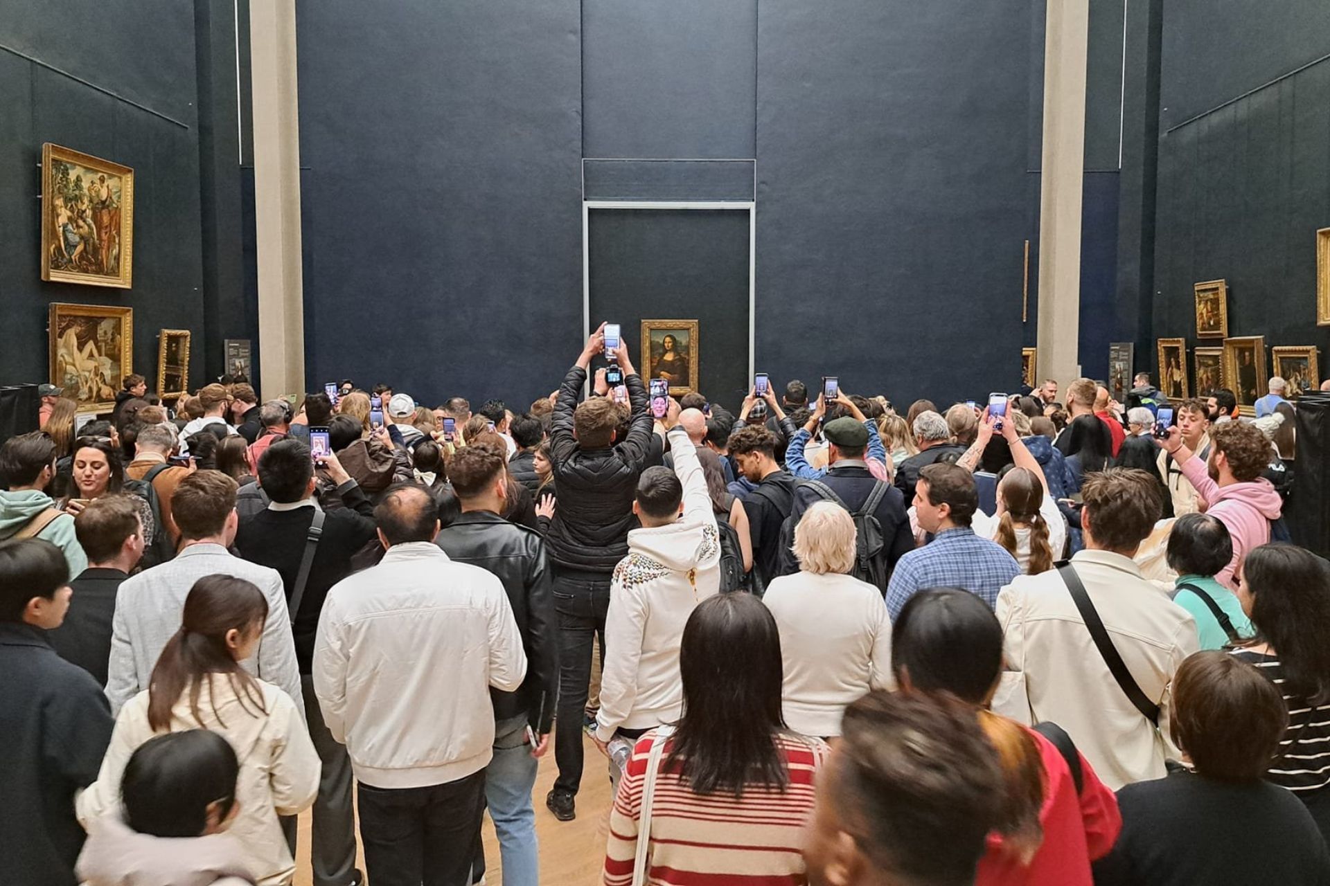Louvre's new ticket policy: Pay extra to see the Mona Lisa