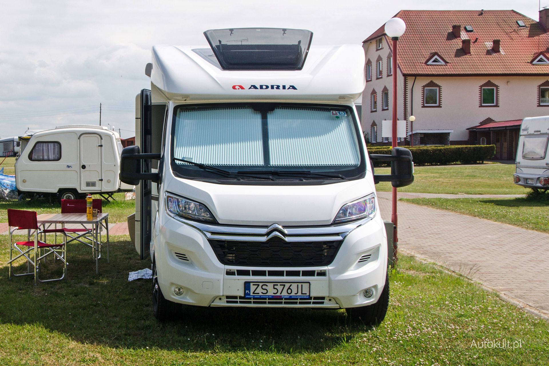 Test zabudowy Adria Matrix Axess M 670 SP - zdjęcia, opinia, informacje