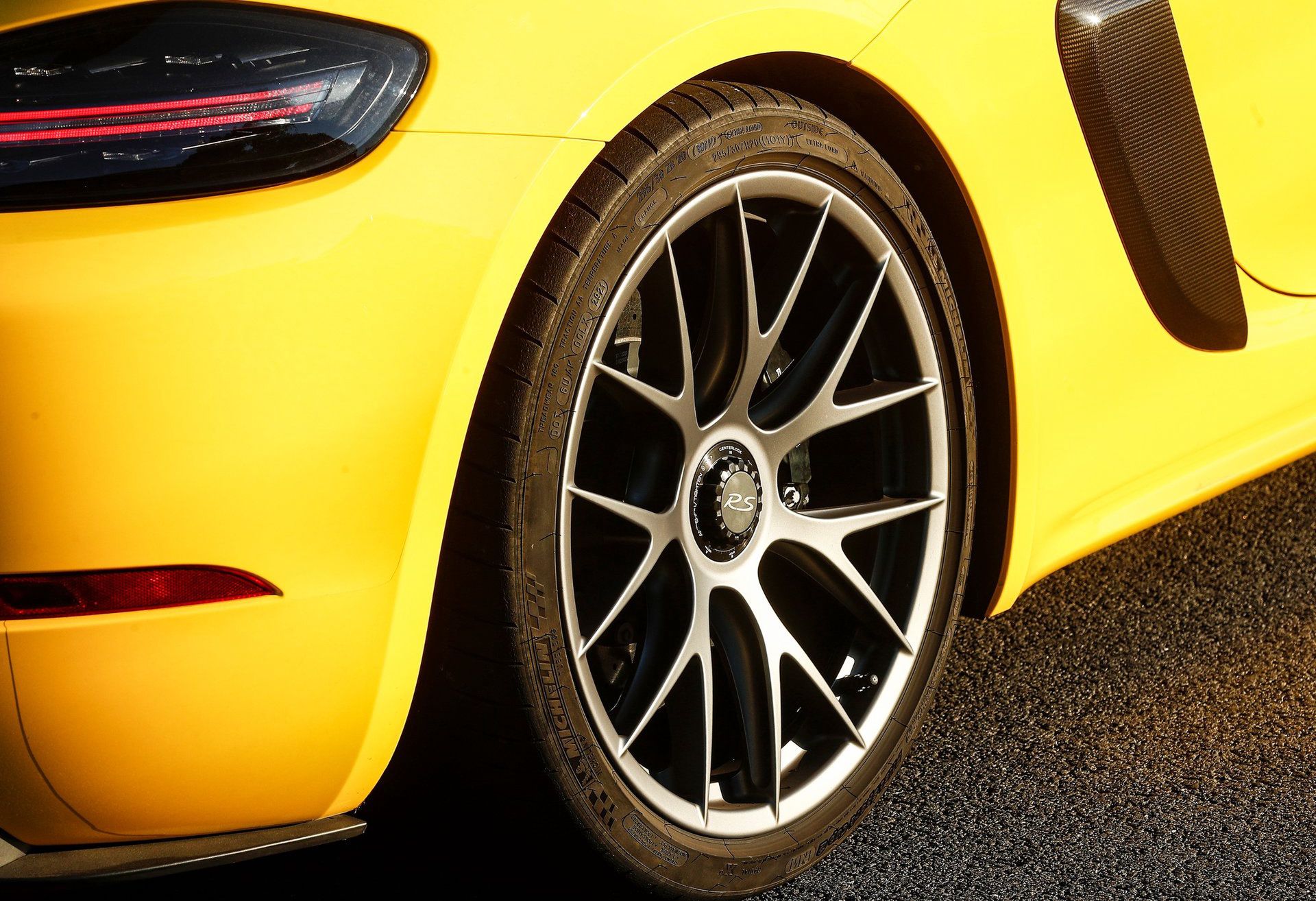 Porsche recalls 1,851 cars over faulty wheel nuts risk