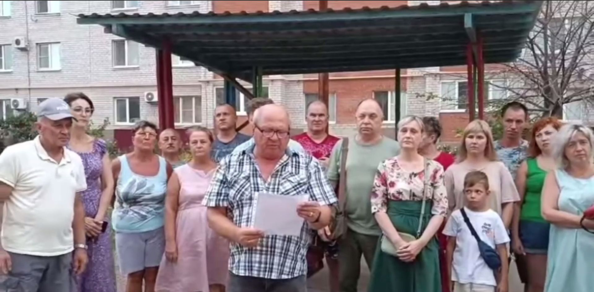 Southern Russians protest frequent power outages amidst heatwave Southern Russians protest frequent power outages amidst heatwave