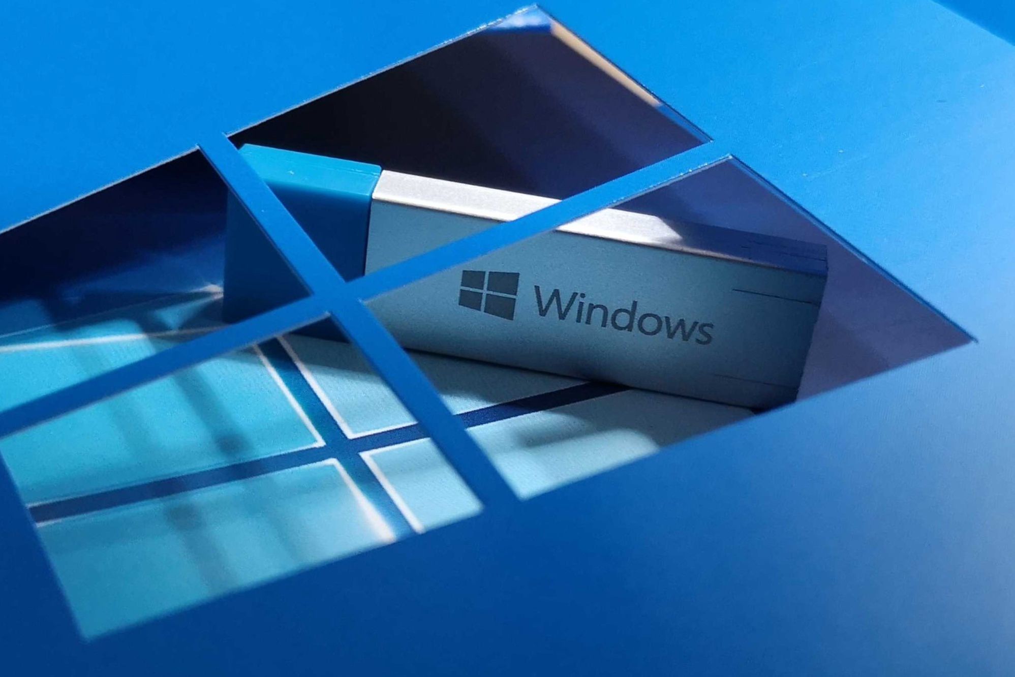 Windows 10 surprises with Android file explorer integration