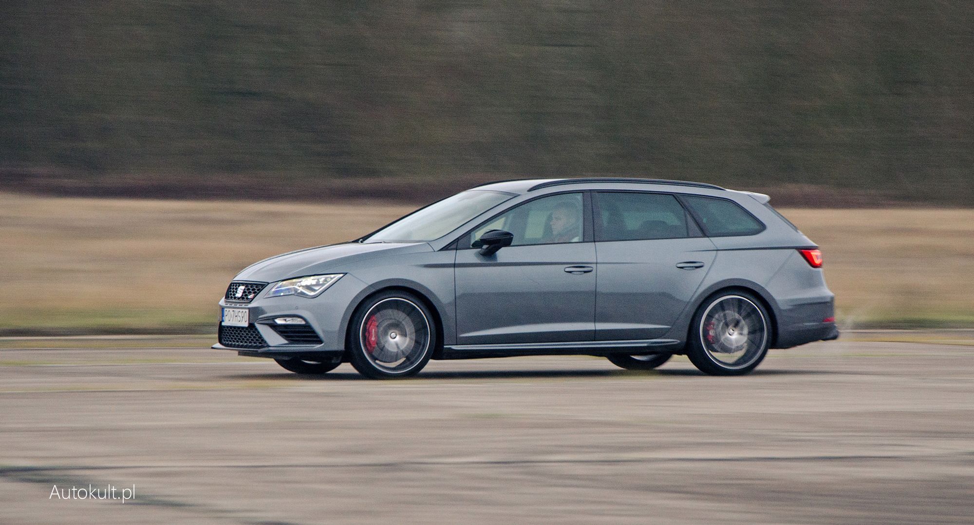 Seat Leon ST Cupra 370 Carbon (2018) - test, opinia, osiągi