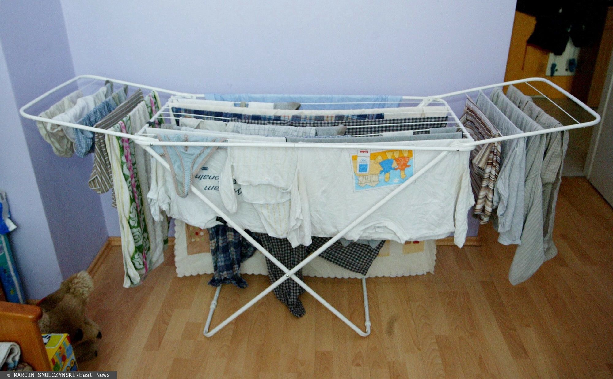 TikTok hack: Hang clothes on hangers for faster drying