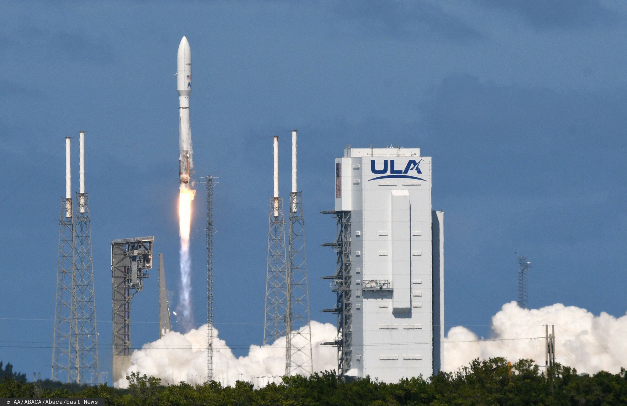Amazon startet Satelliten-Offensive: Konkurrenz für Musks Starlink Amazon startet Satelliten-Offensive: Konkurrenz für Musks Starlink