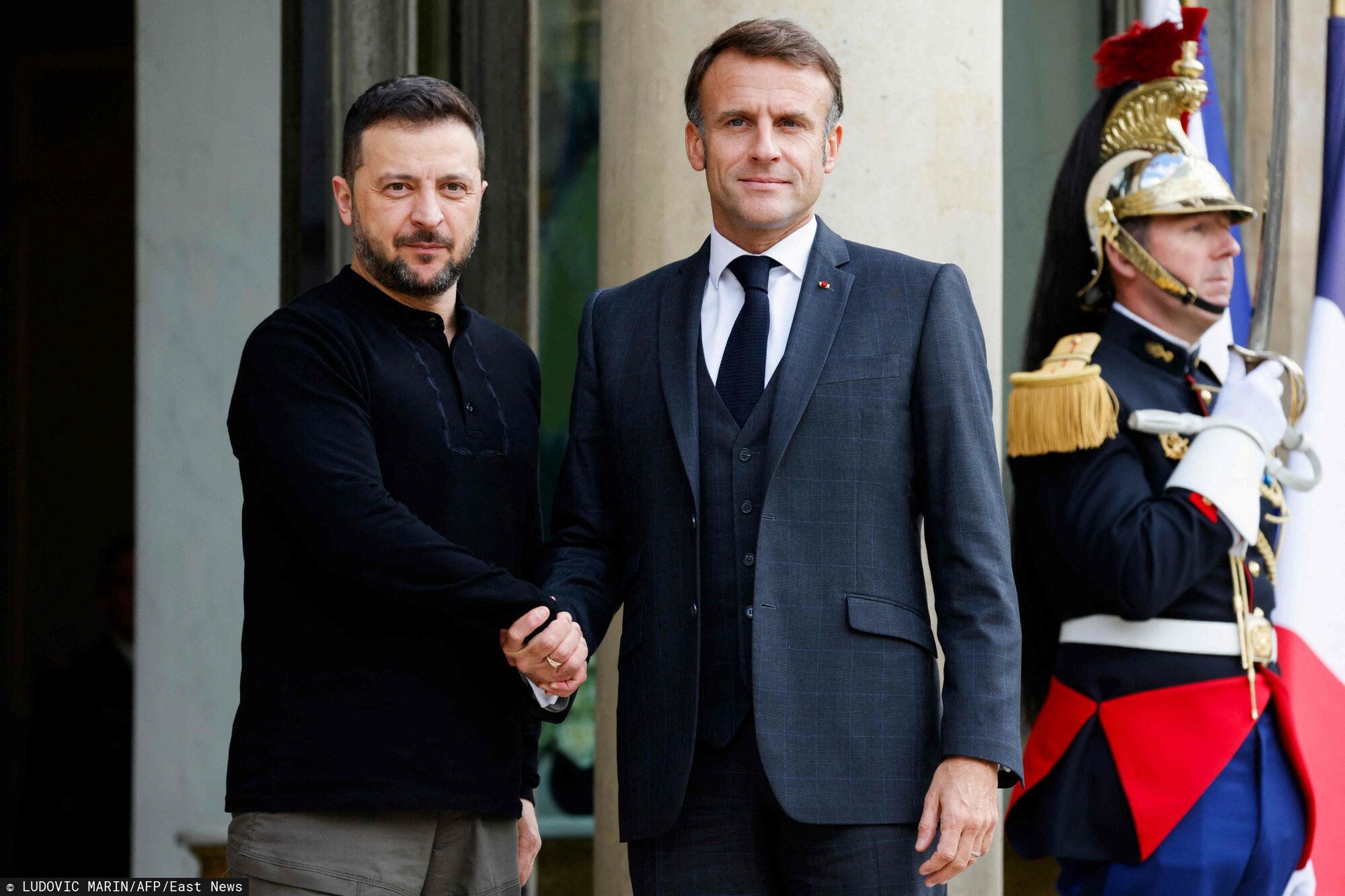 Zelensky and Macron discuss firm security, reject ceasefire risks