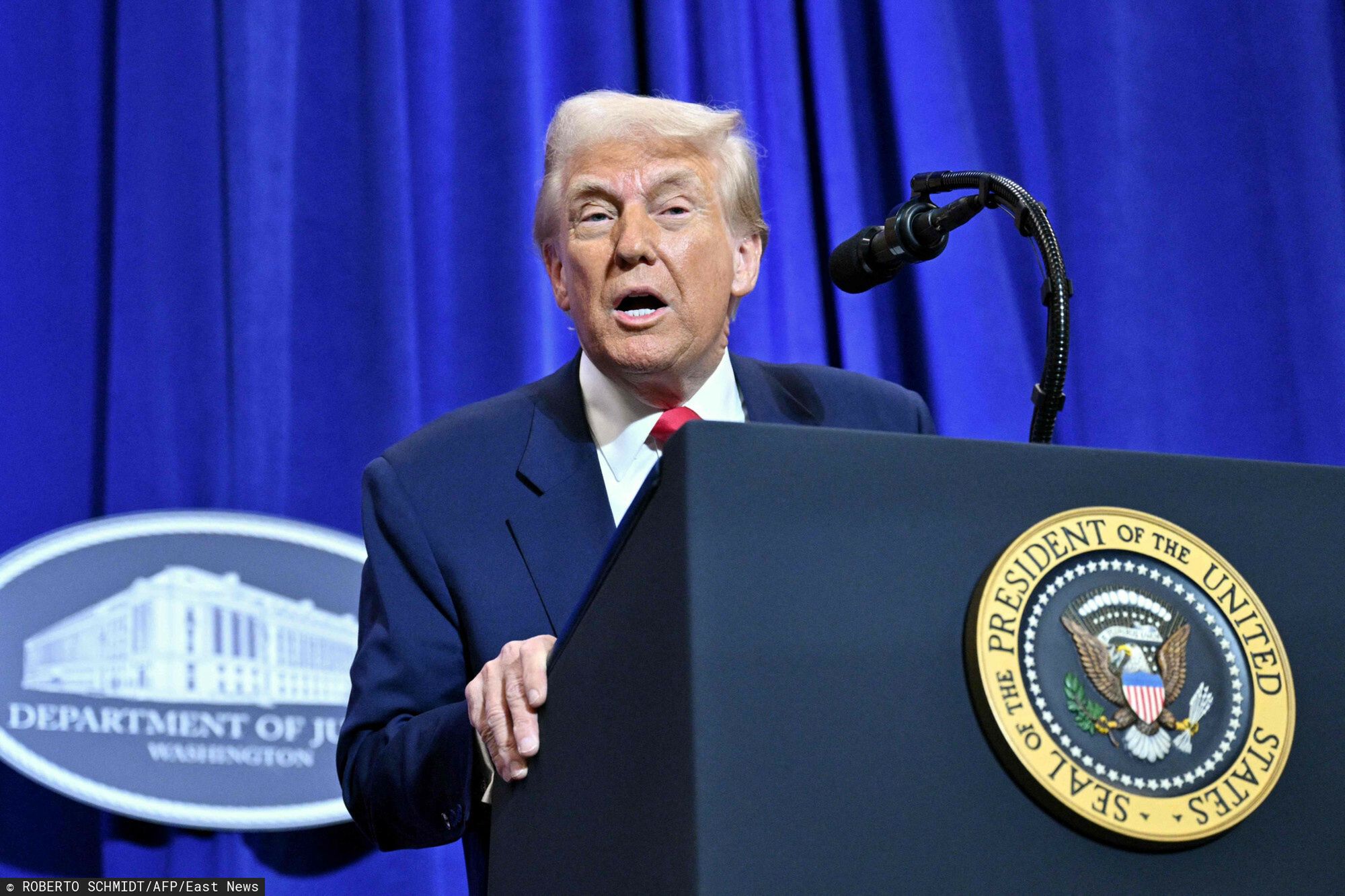 Trump nutzt Alien Enemies Act: Beschleunigte Abschiebung von ...