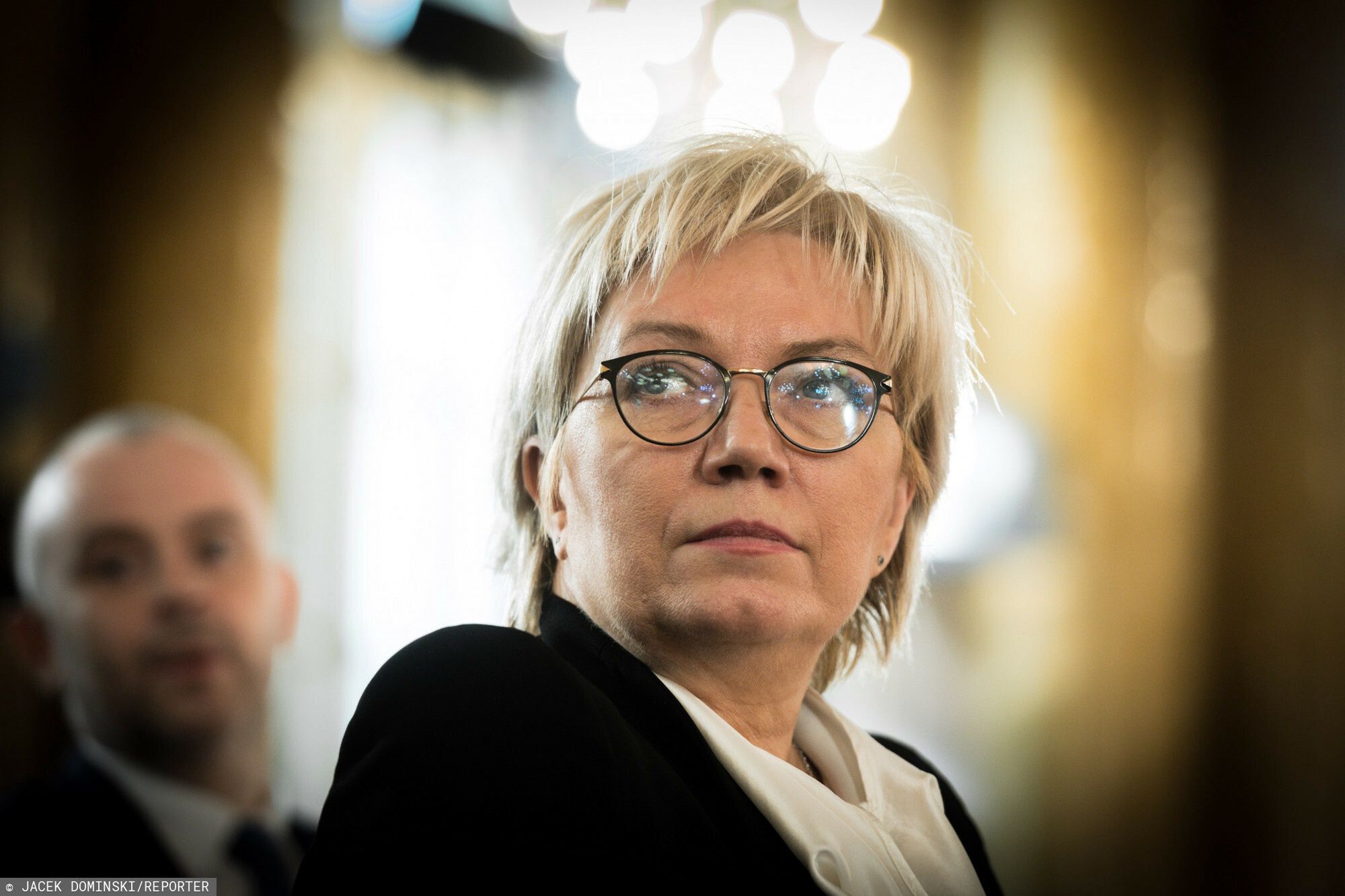 Krok od tragedii. Julia Przyłębska o sytuacji na dworcu kolejowym