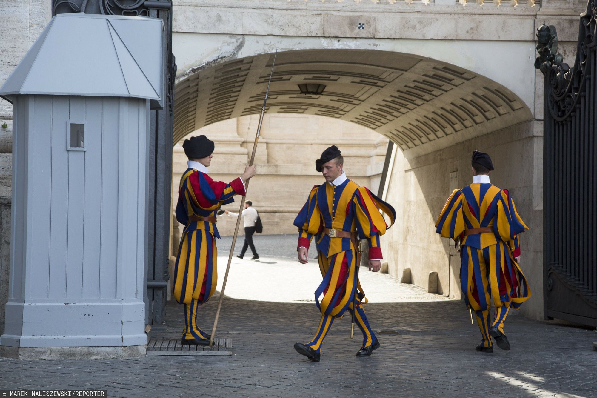 Vatican staff to take solemn oath for papal conclave 2025