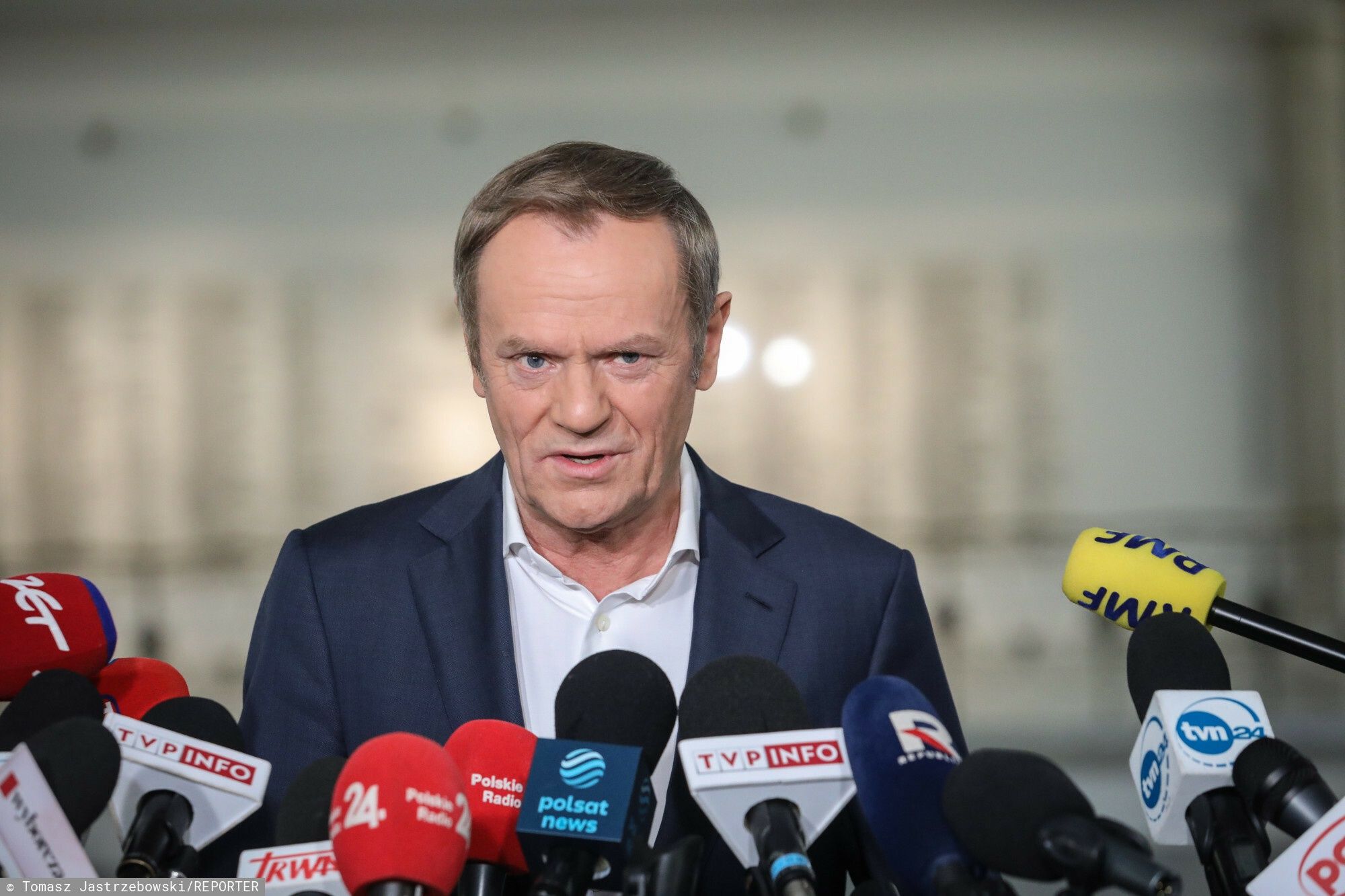 Tusk pozwał TVP. Chodzi o sposób prezentowania go w "Wiadomościach"