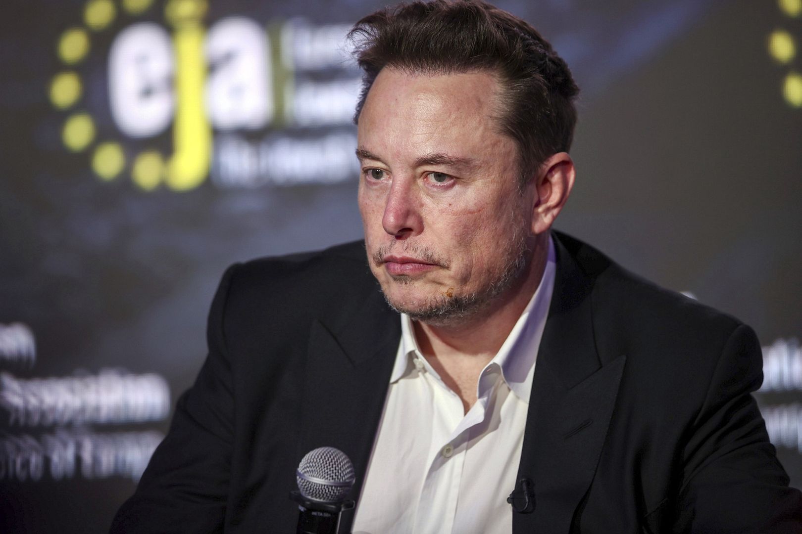 Elon Musk's Neuralink implants first chip into the human brain, riding ... Elon Musk's Neuralink implants first chip into the human brain, riding ...