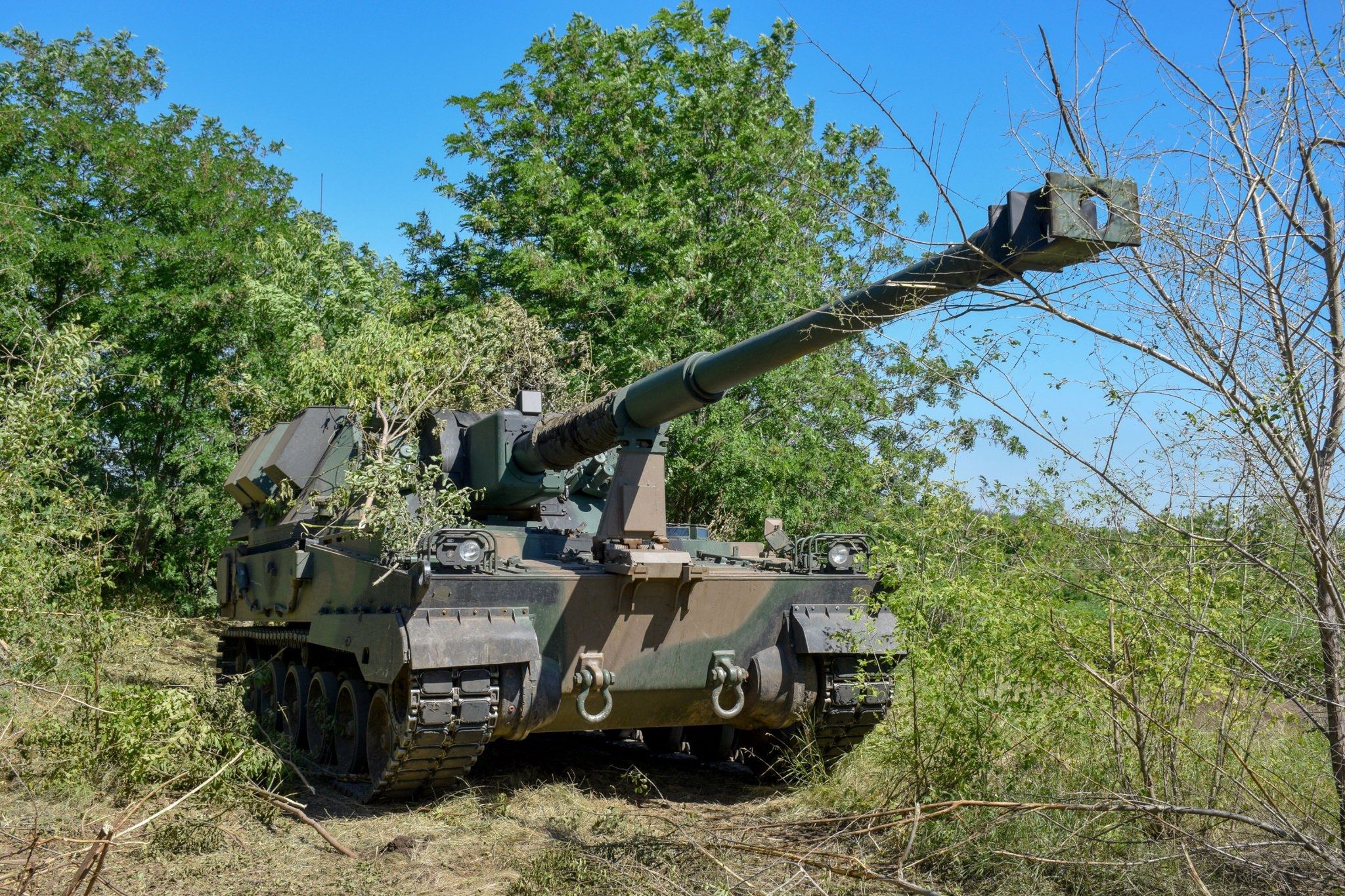 Ukrainian artillery insights: Comparing Poland's Krab and Germany's PzH ...