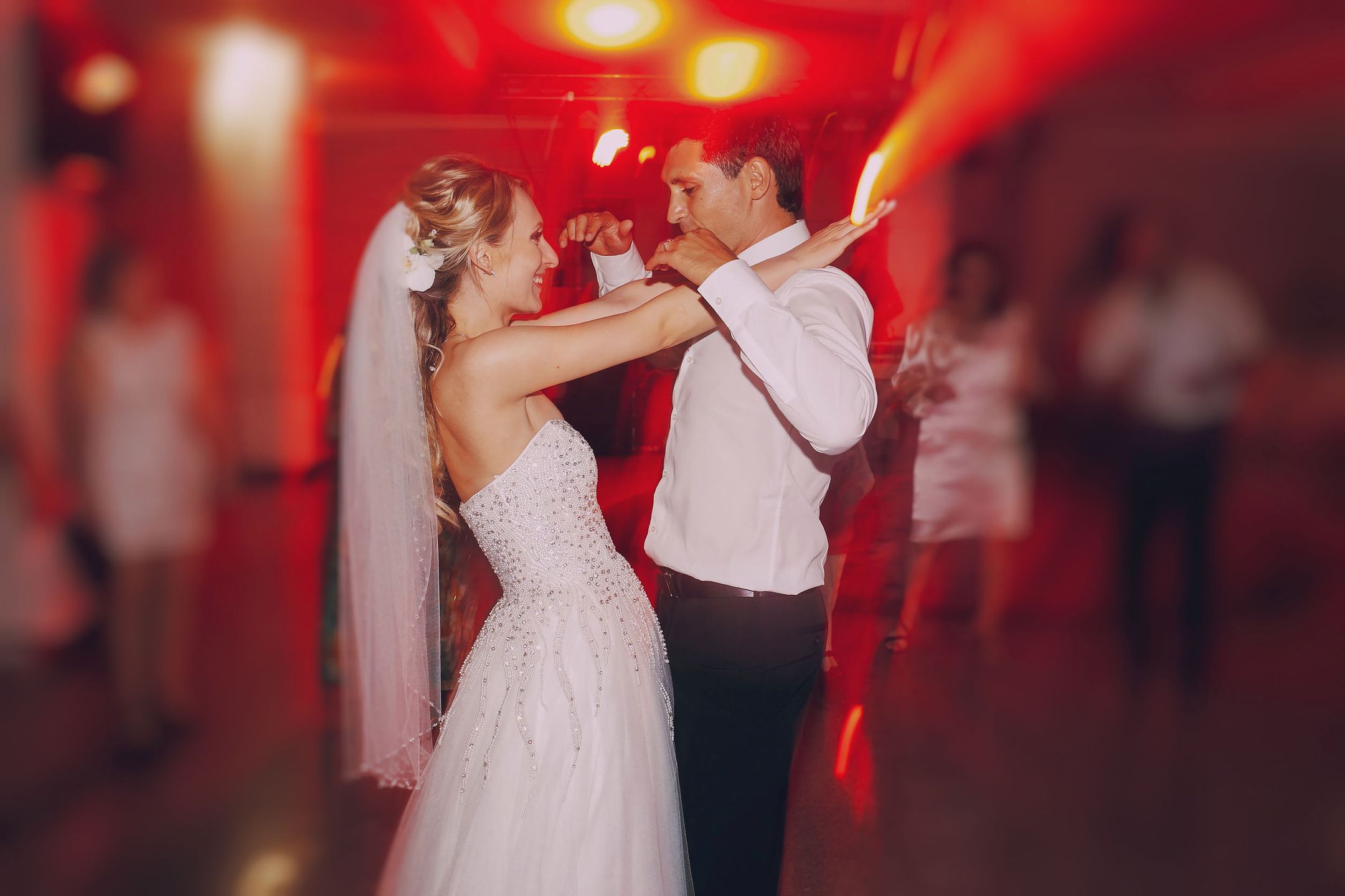 Ciągle zadręcza się tym, jak wyglądało jej wesele. Mówi, jakich błędów ...