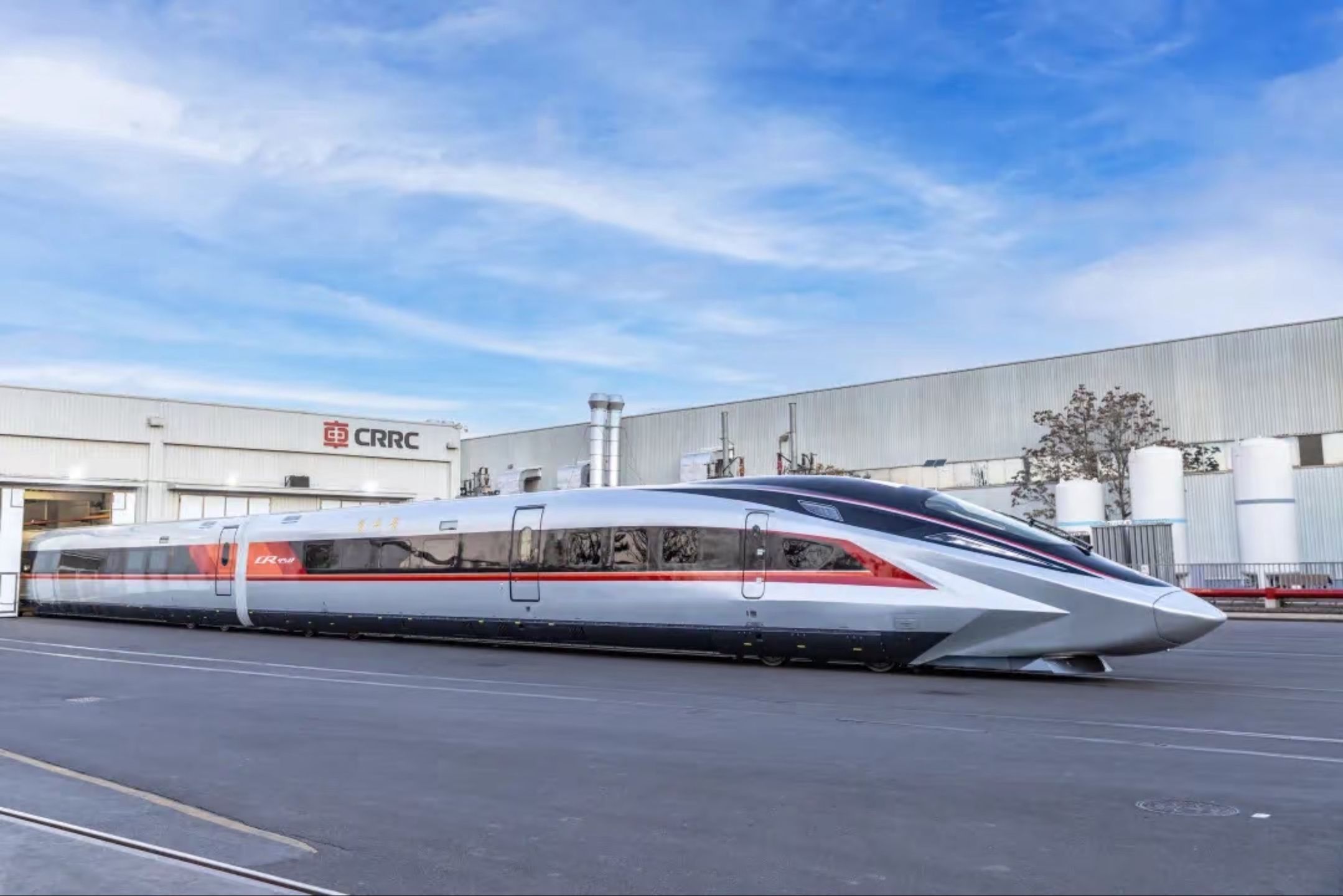 China unveils prototype of world's fastest high-speed train