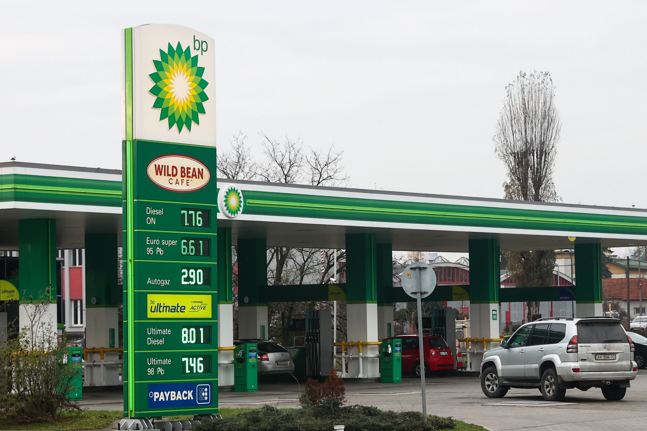 BP announces 8,000 layoffs in global restructuring plan