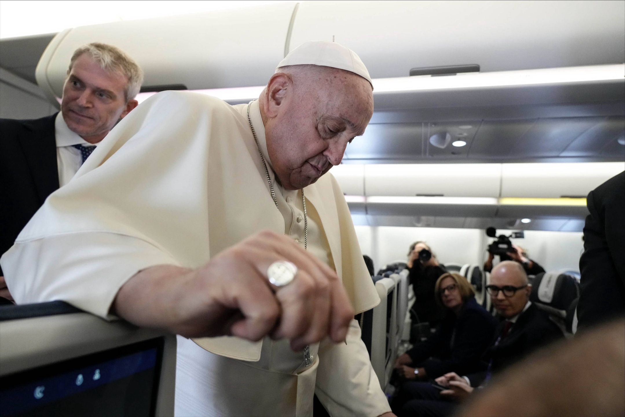 Pope Francis skips traditional greeting on Rome to Luxembourg flight