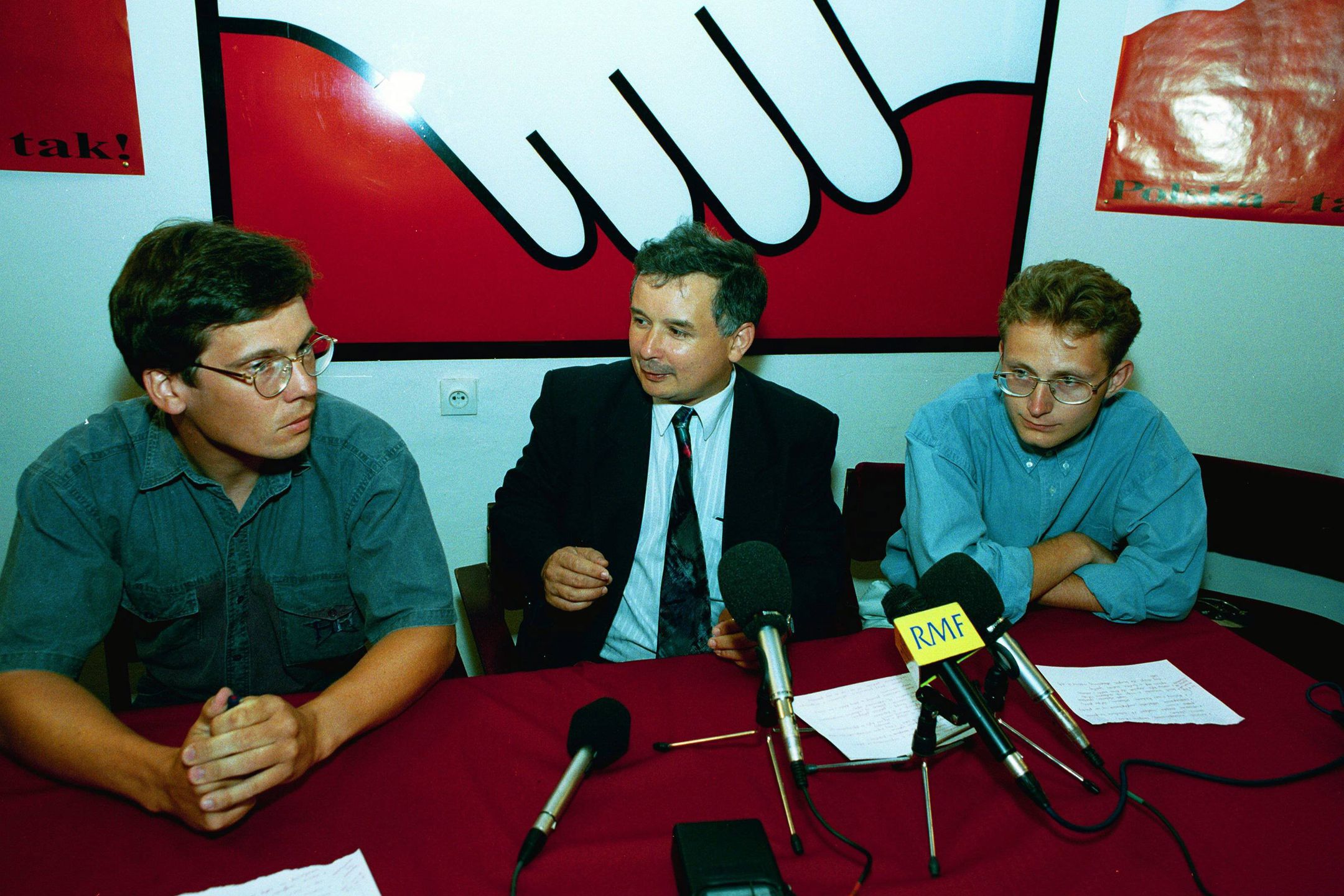 Internauci odnaleźli zdjęcie Jarosława Kaczyńskiego i Pawła Rabieja ...