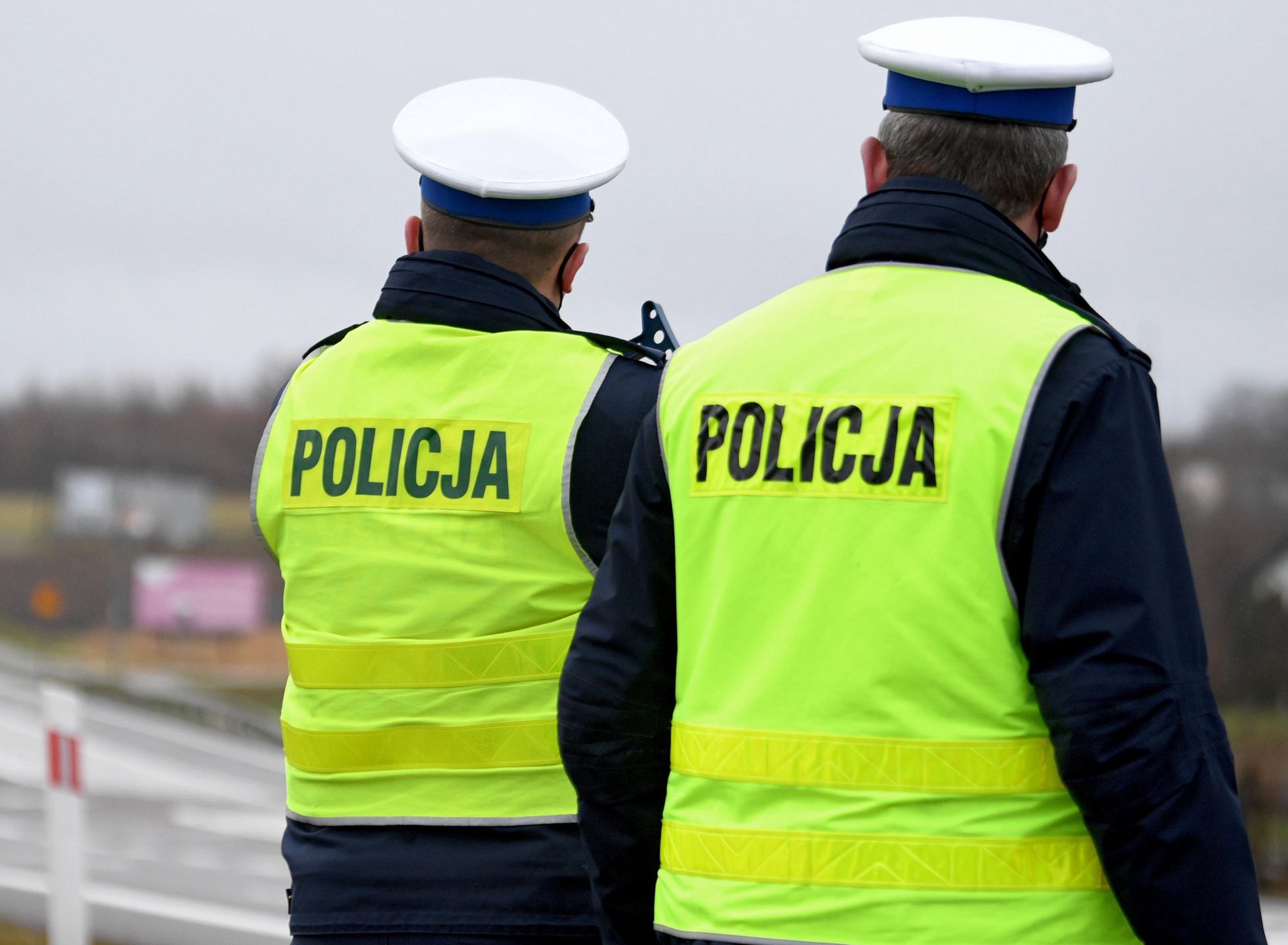 Policjant z zarzutami. Jest postępowanie dyscyplinarne ws. nadawania sygnałów radio-stop