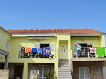 Pirovac Noclegi. (Chorwacja - Pirovac) Apartamenty, domki i mieszkania ...