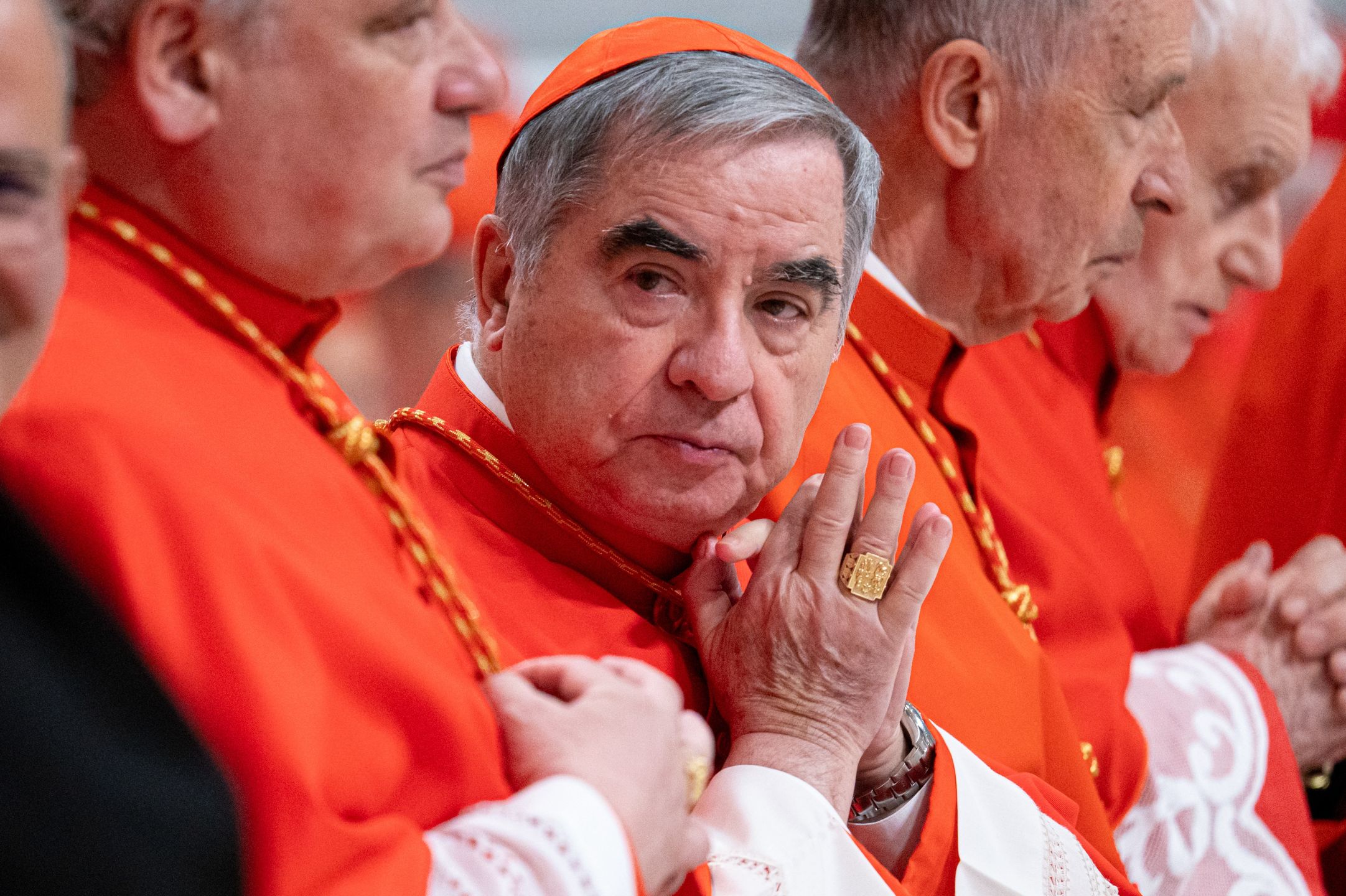 Defiant cardinal Becciu challenges Vatican conclave rules