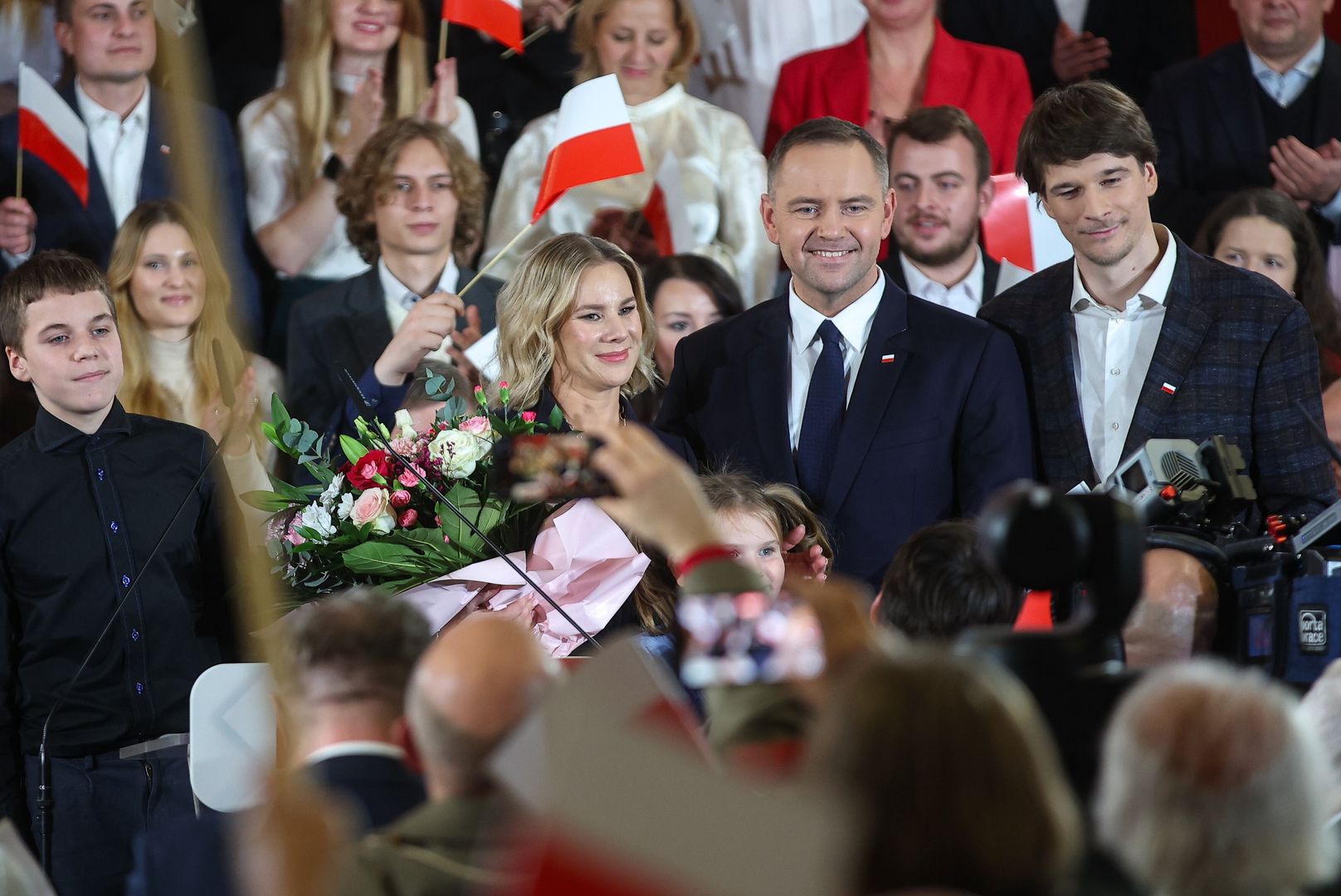 Nawrocki pokazał rodzinę. To może być pierwsza dama Nawrocki pokazał rodzinę. To może być pierwsza dama