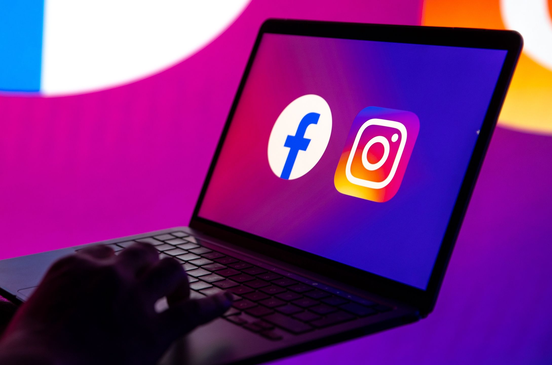 Meta tightens Facebook and Instagram rules to protect minors from ...