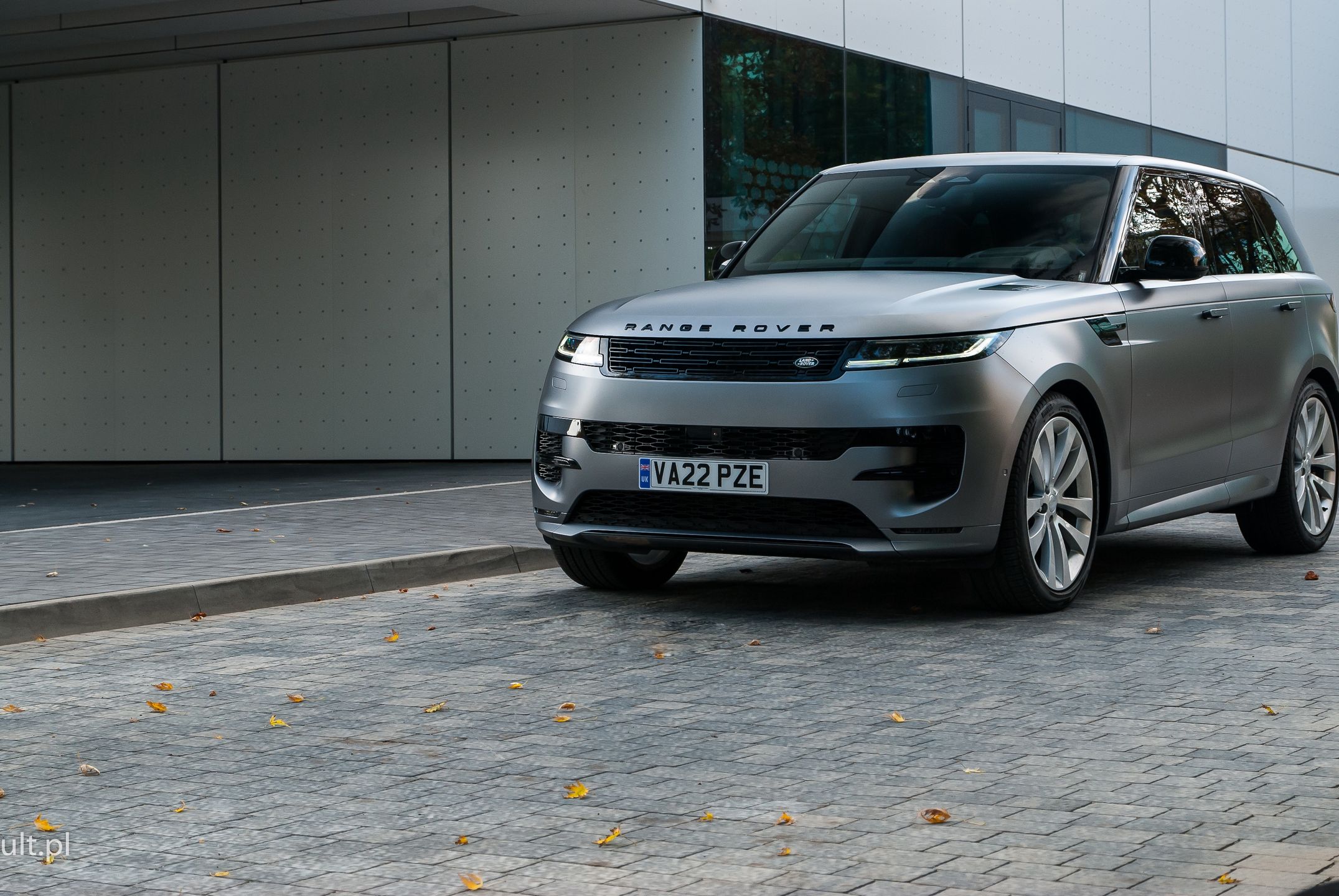 Test: Range Rover Sport P400 - zmieniono wszystko, nie zmieniło się nic