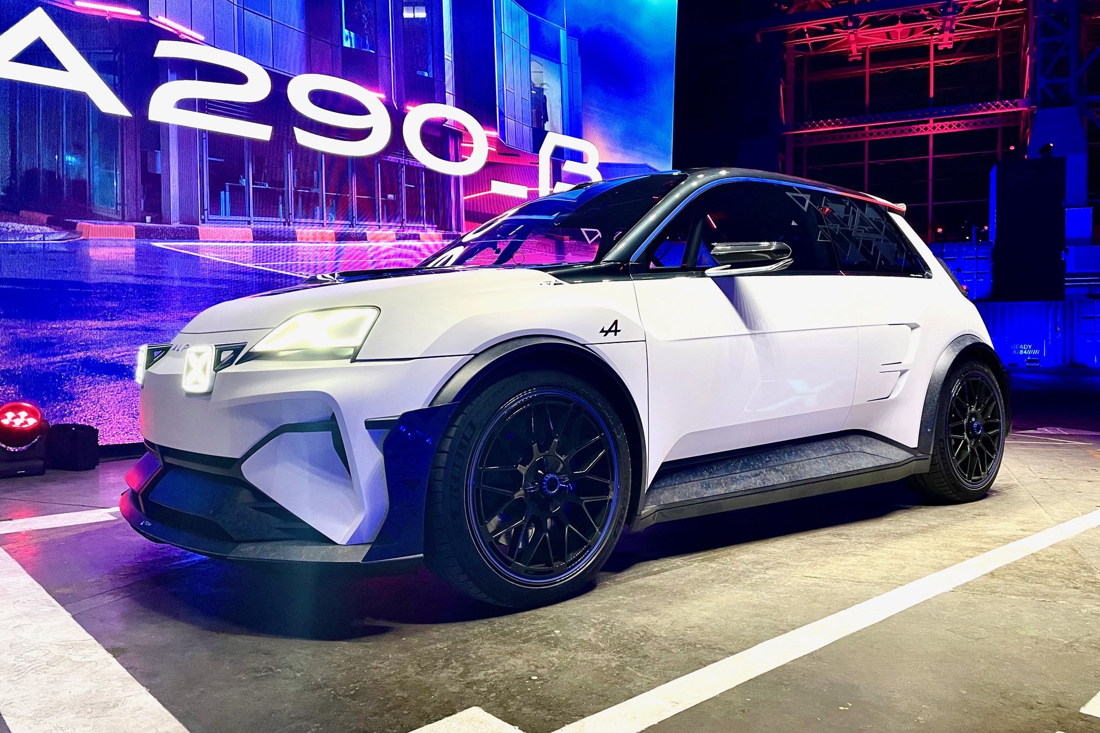 Alpine A290_β zapowiada przyszłość marki. Jest inna, niż wielu się ...