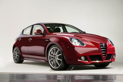 Alfa Romeo 149 - piękna i drapieżna