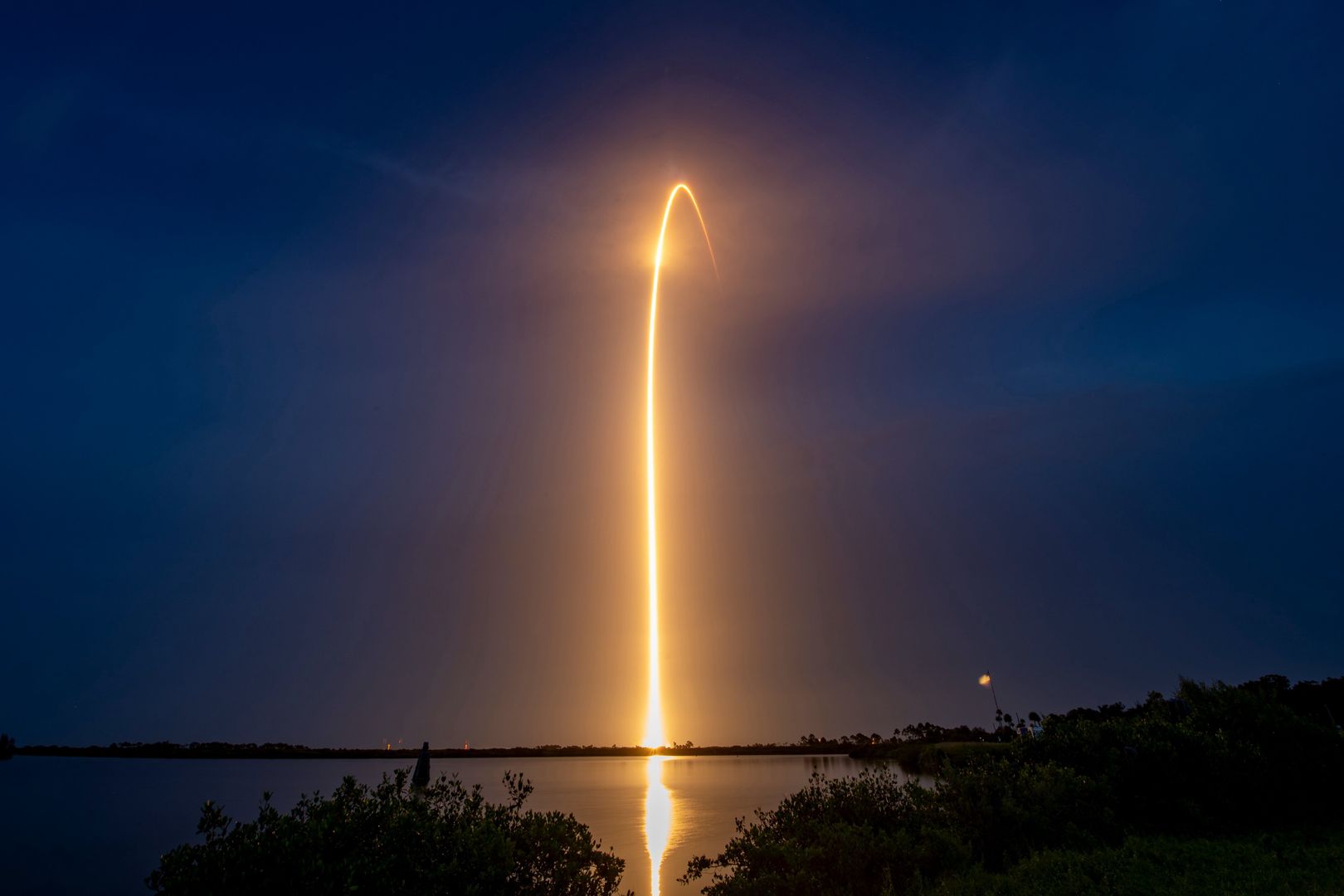 Elon Musk znowu to zrobił. Nad Polskę wraca Elon Musk znowu to zrobił. Nad Polskę wraca